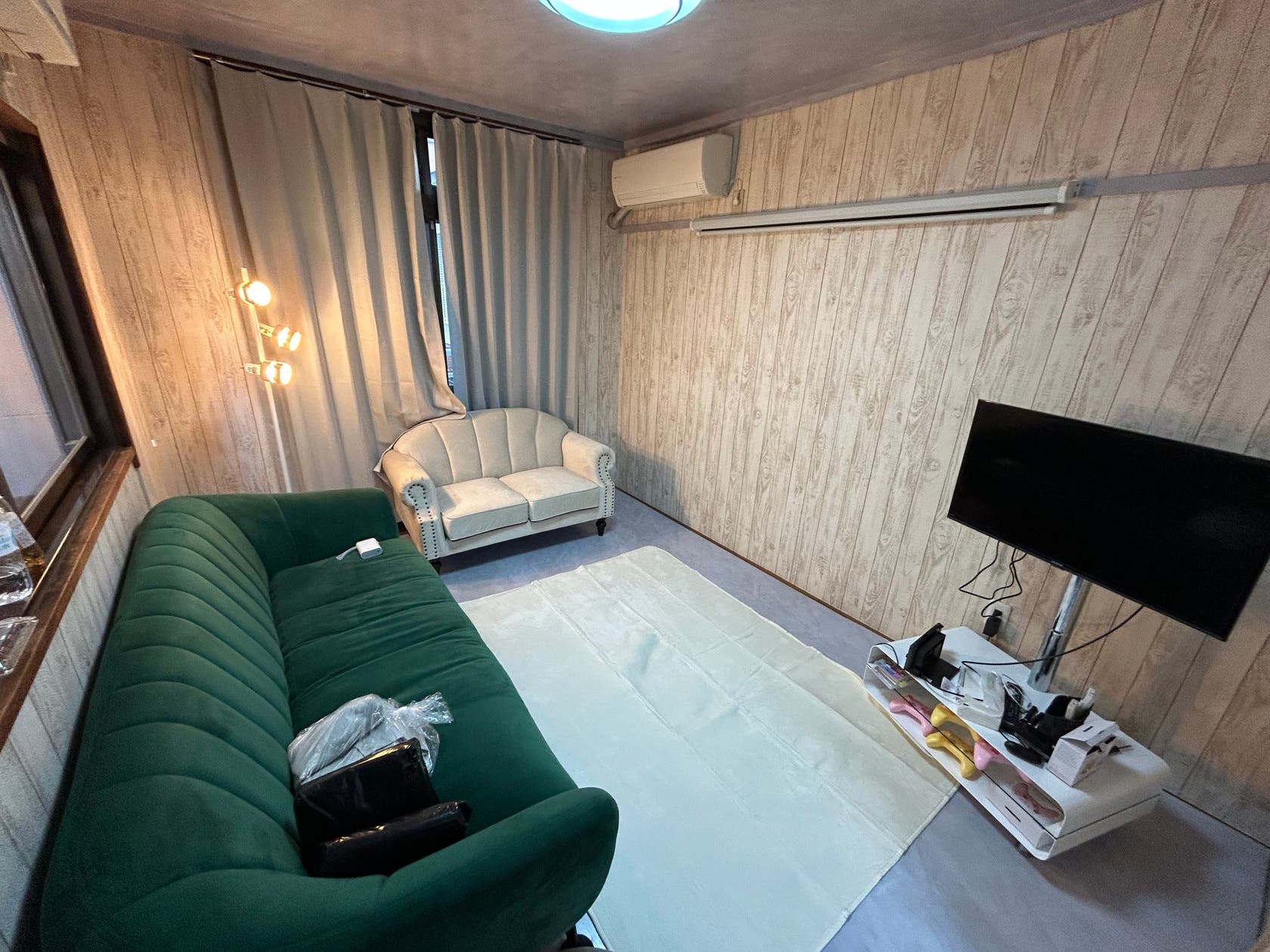 💰町田最高級家具設置💰町田駅5分🚶ママ会✨デート👫女子会❤️誕生日会🎂推し会🌹100インチプロジェクタの写真3