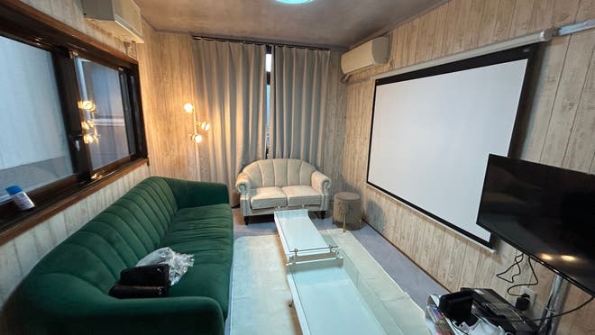 💰町田最高級家具設置💰町田駅5分🚶ママ会✨デート👫女子会❤️誕生日会🎂推し会🌹100インチプロジェクタの写真2