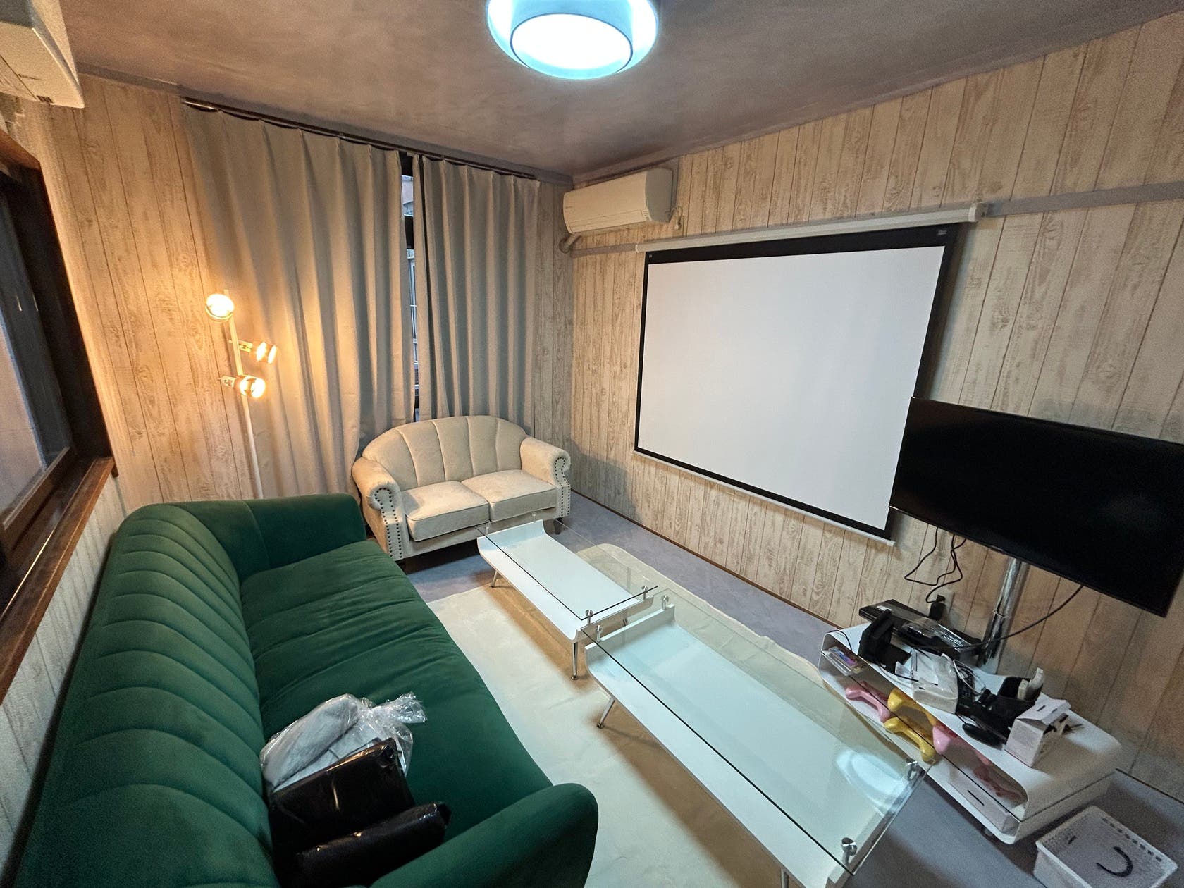 💰町田最高級家具設置💰町田駅5分🚶ママ会✨デート👫女子会❤️誕生日会🎂推し会🌹100インチプロジェクタの写真4