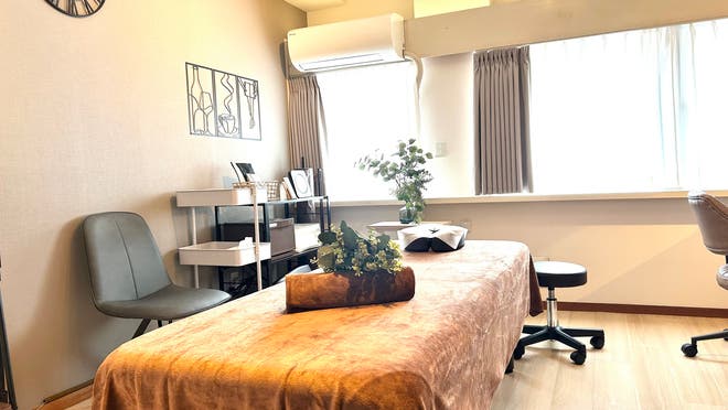 大森駅徒歩4分【当日予約OK】清潔感あふれる完全個室のレンタルサロン|施術ベッド・タオル完備|オープン記念特別価格実施中の写真1
