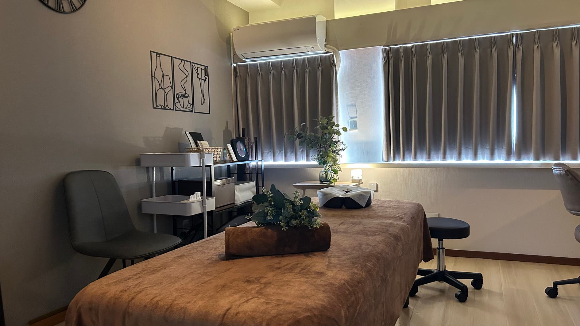 大森駅徒歩4分【当日予約OK】清潔感あふれる完全個室のレンタルサロン｜施術ベッド・タオル完備｜オープン記念特別価格実施中の写真2