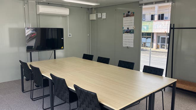 【Meeting】✨U-SPACEうるま店✨会議や打ち合わせにぴったりのオフィススペースです♪Wi-Fi/うるま市の写真1