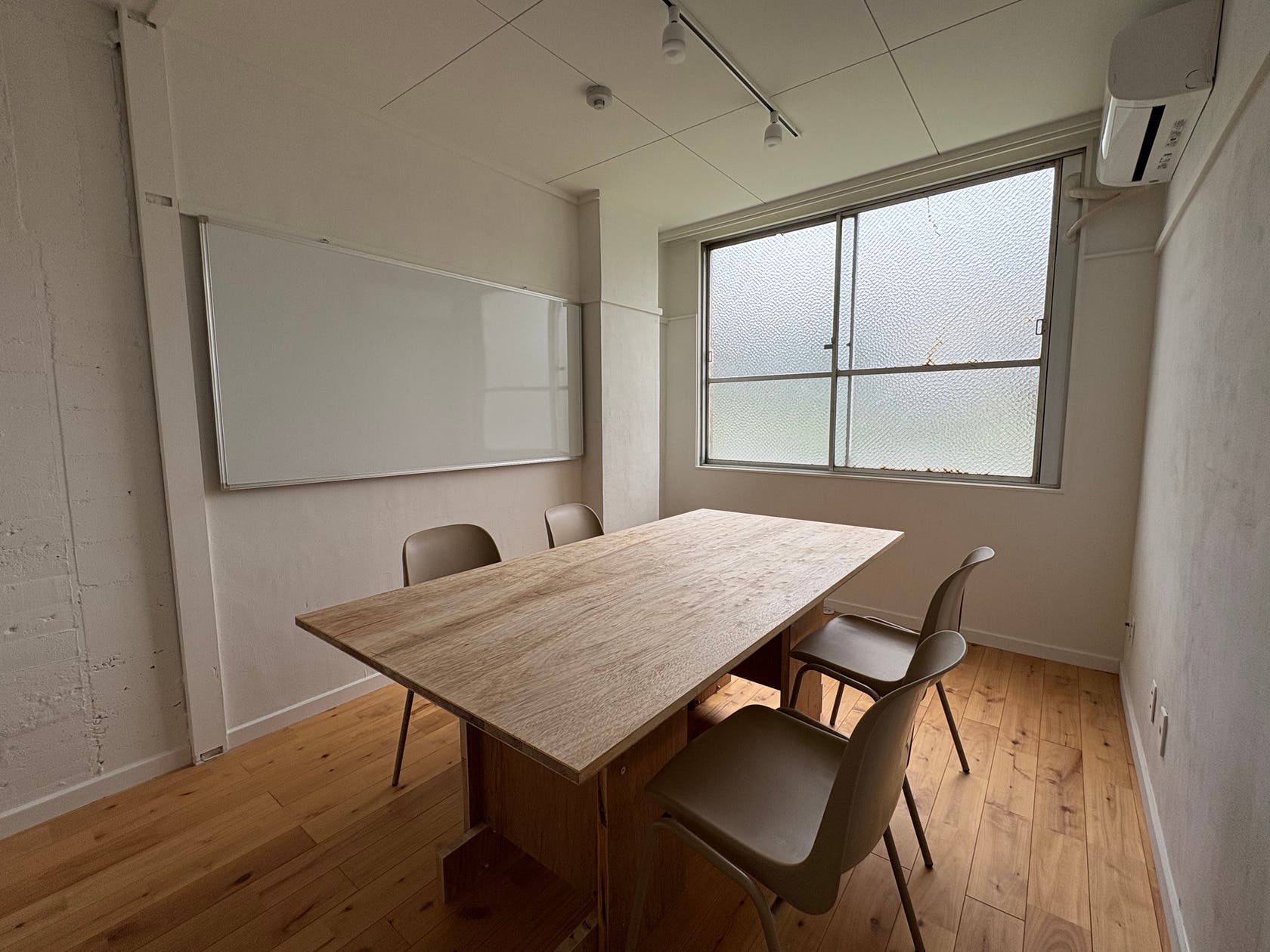 KIRI:SOM1972｜下関駅から徒歩5分！オフィス利用やイベント利用可能なスペースの写真2