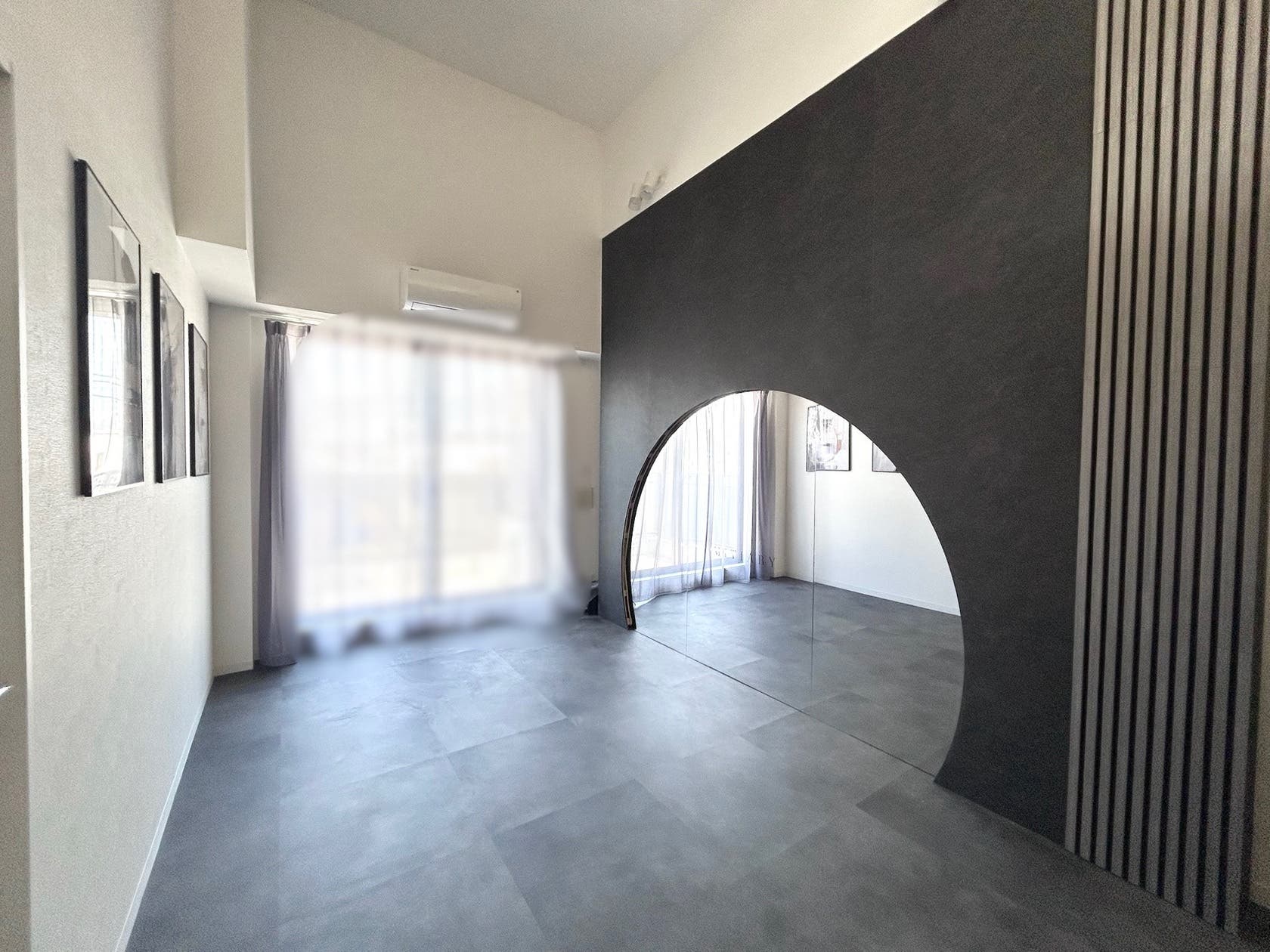 【撮影等にオススメ】グレーを基調とした表参道のモダンなスペースの写真1