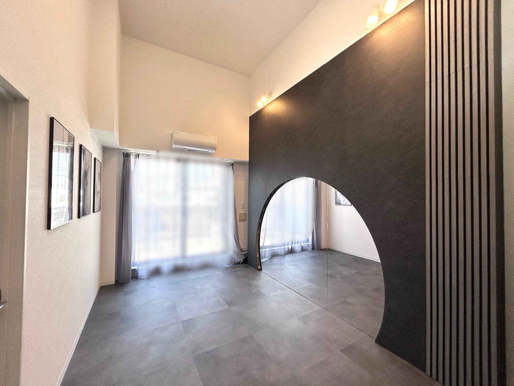 【撮影等にオススメ】グレーを基調とした表参道のモダンなスペースの写真2