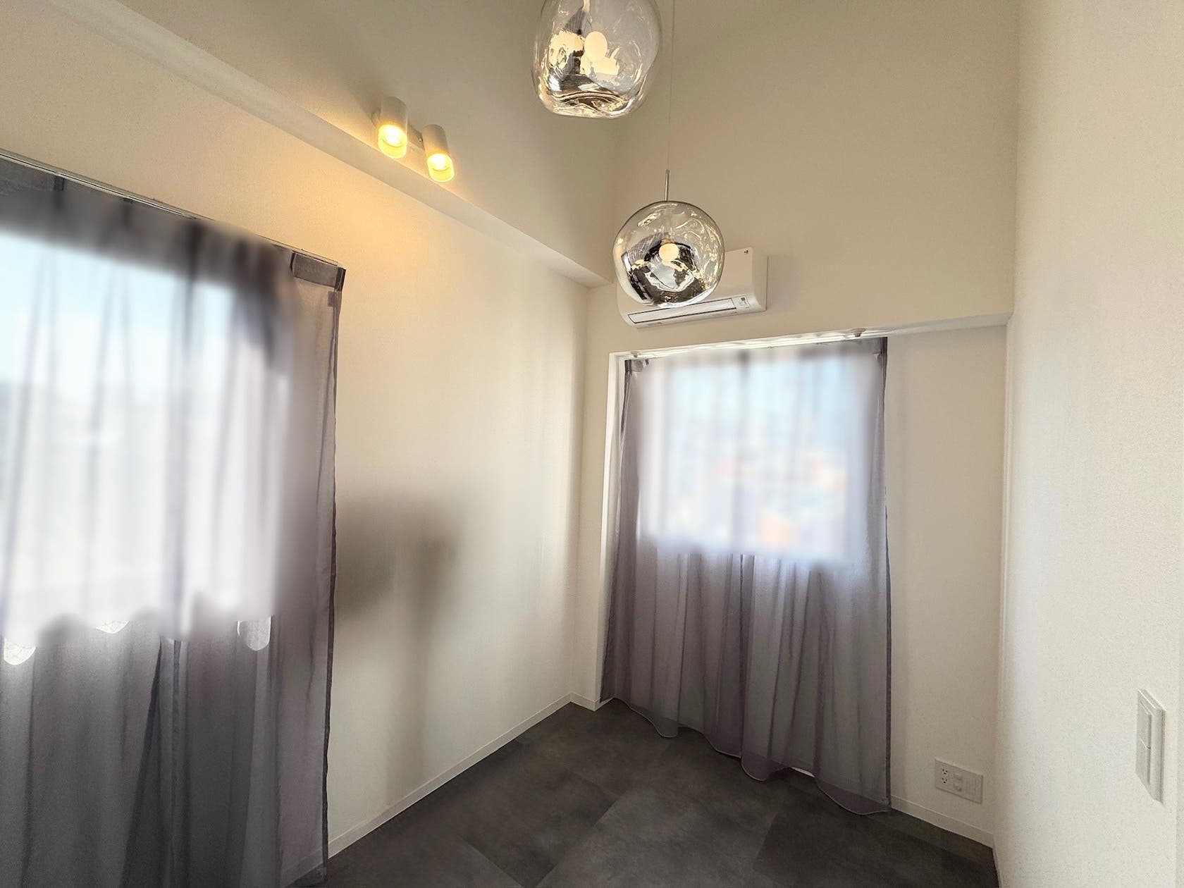 【撮影等にオススメ】グレーを基調とした表参道のモダンなスペースの写真7