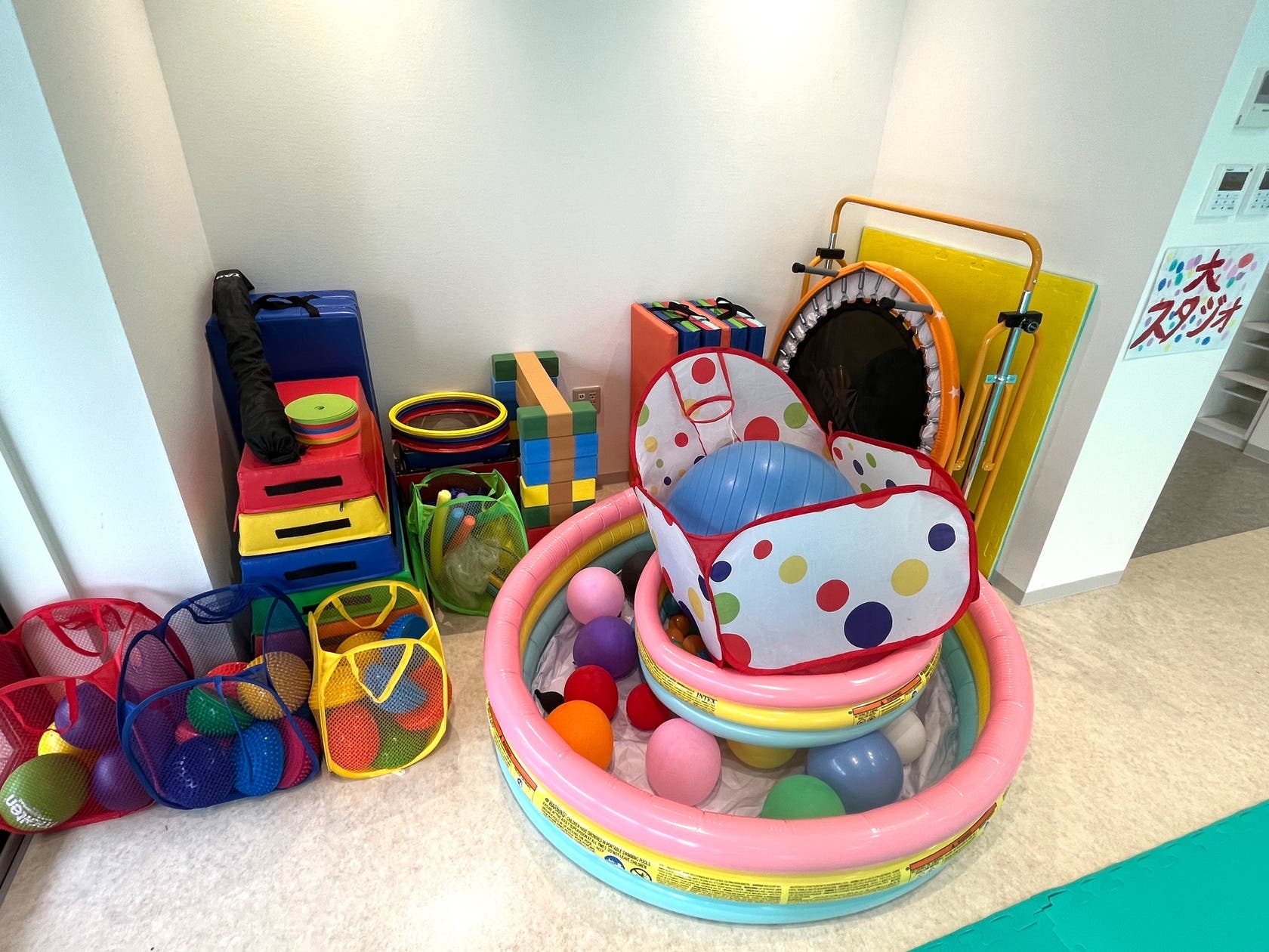 【セミナー・勉強会・ママ会に最適】用途に合わせて全3部屋から選べる多目的スペース★の写真5