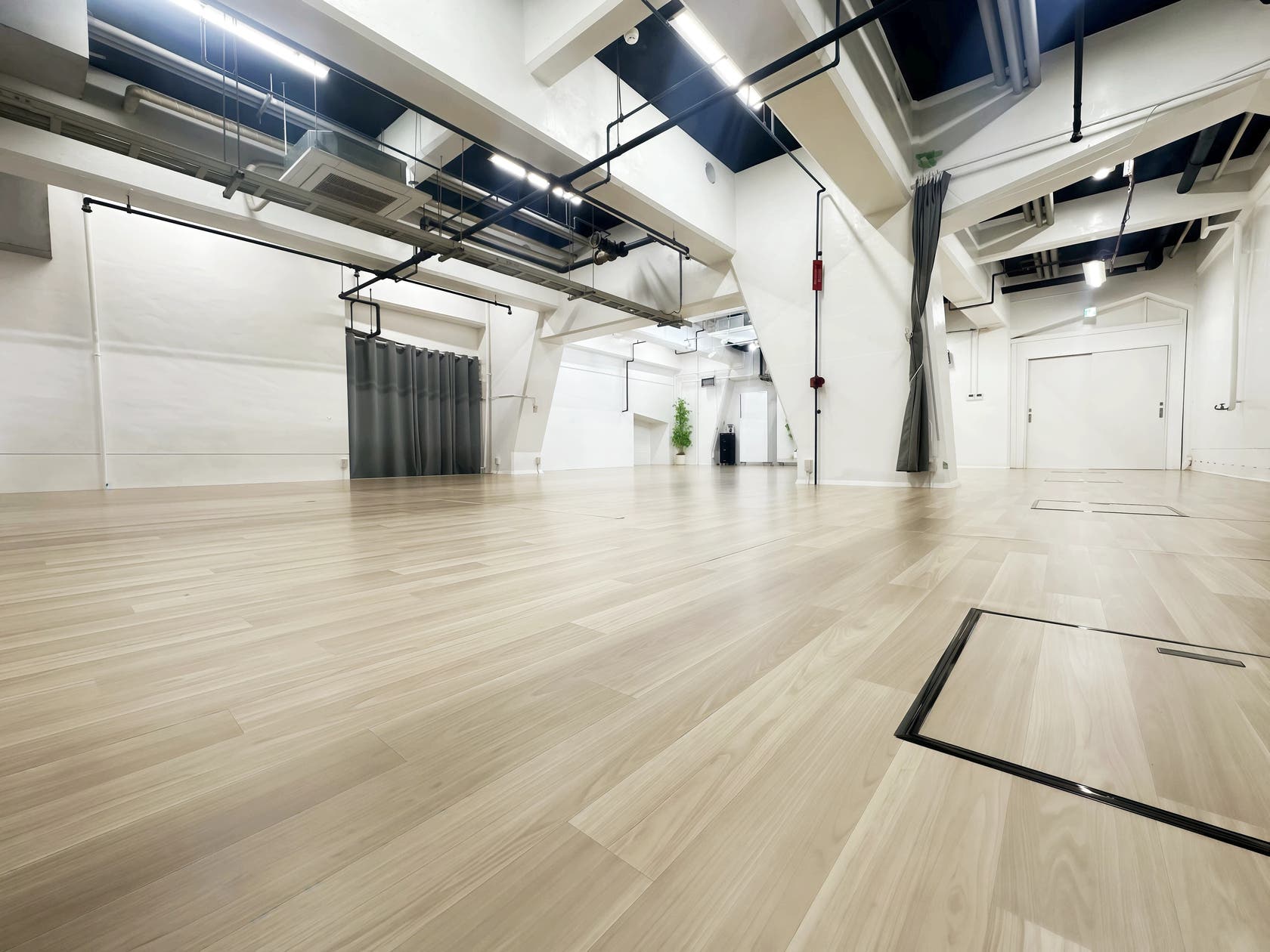 【B－B1】大音量・24時間利用OK！ダンス・演劇・楽器練習・配信・リハーサル・フィットネス最適SMOOTH全自動入退室システムの写真1