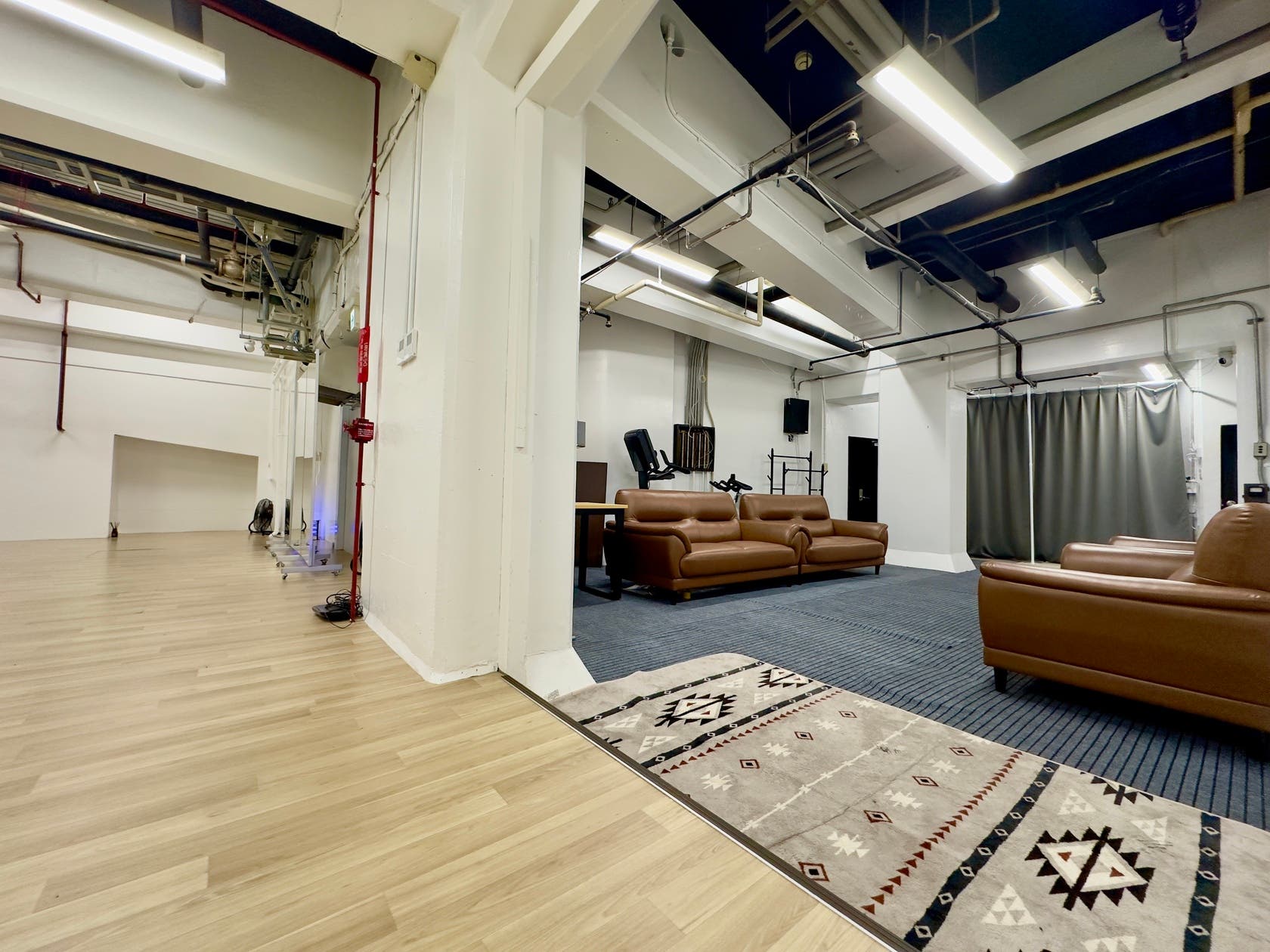 【B－B1】大音量・24時間利用OK！ダンス・演劇・楽器練習・配信・リハーサル・フィットネス最適SMOOTH全自動入退室システムの写真9