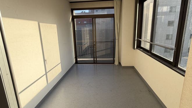 【平塚駅徒歩2分】地域最大級116㎡!大人数レッスン・大型フォーメーション確認に最適な本格ダンススタジオ「Shore」の写真4