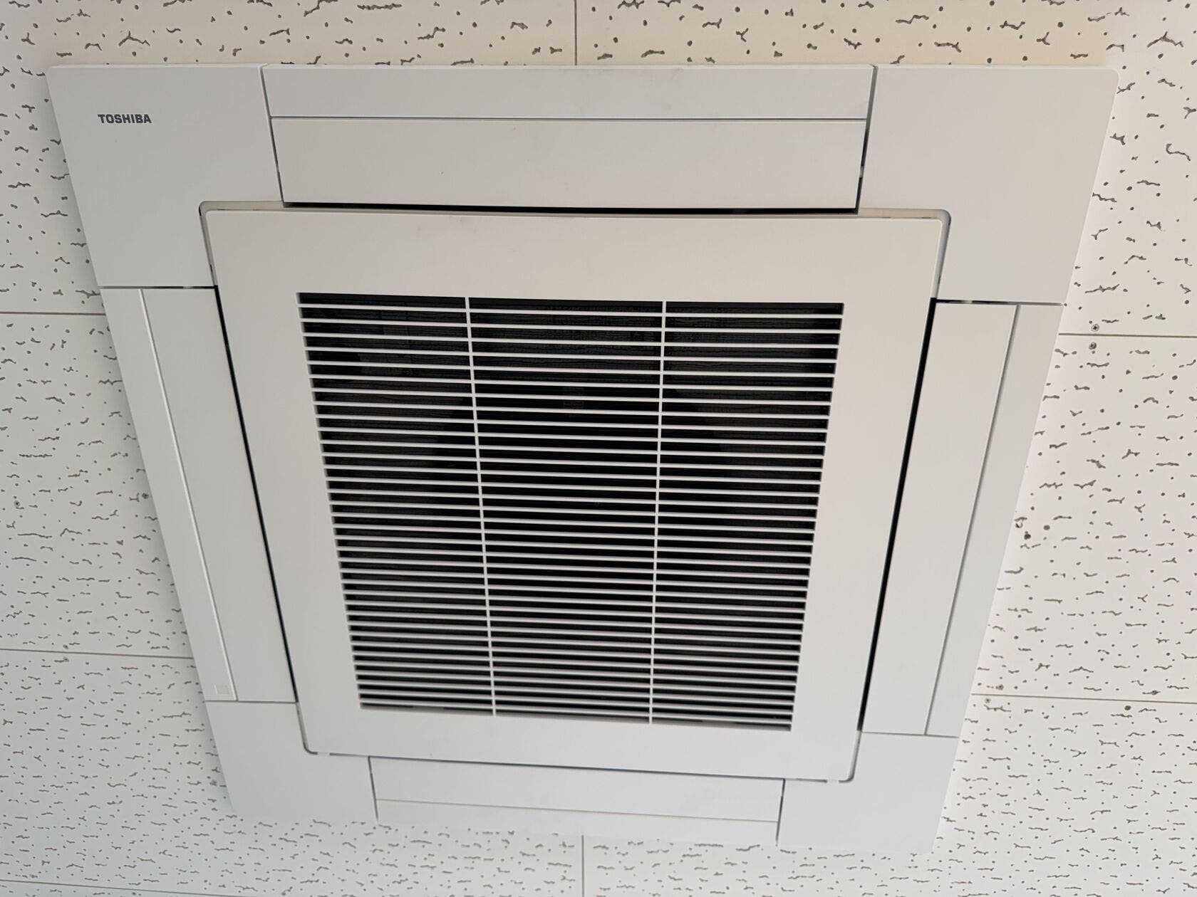 【平塚駅徒歩2分】地域最大級116㎡！大人数レッスン・大型フォーメーション確認に最適な本格ダンススタジオ「Shore」の写真5