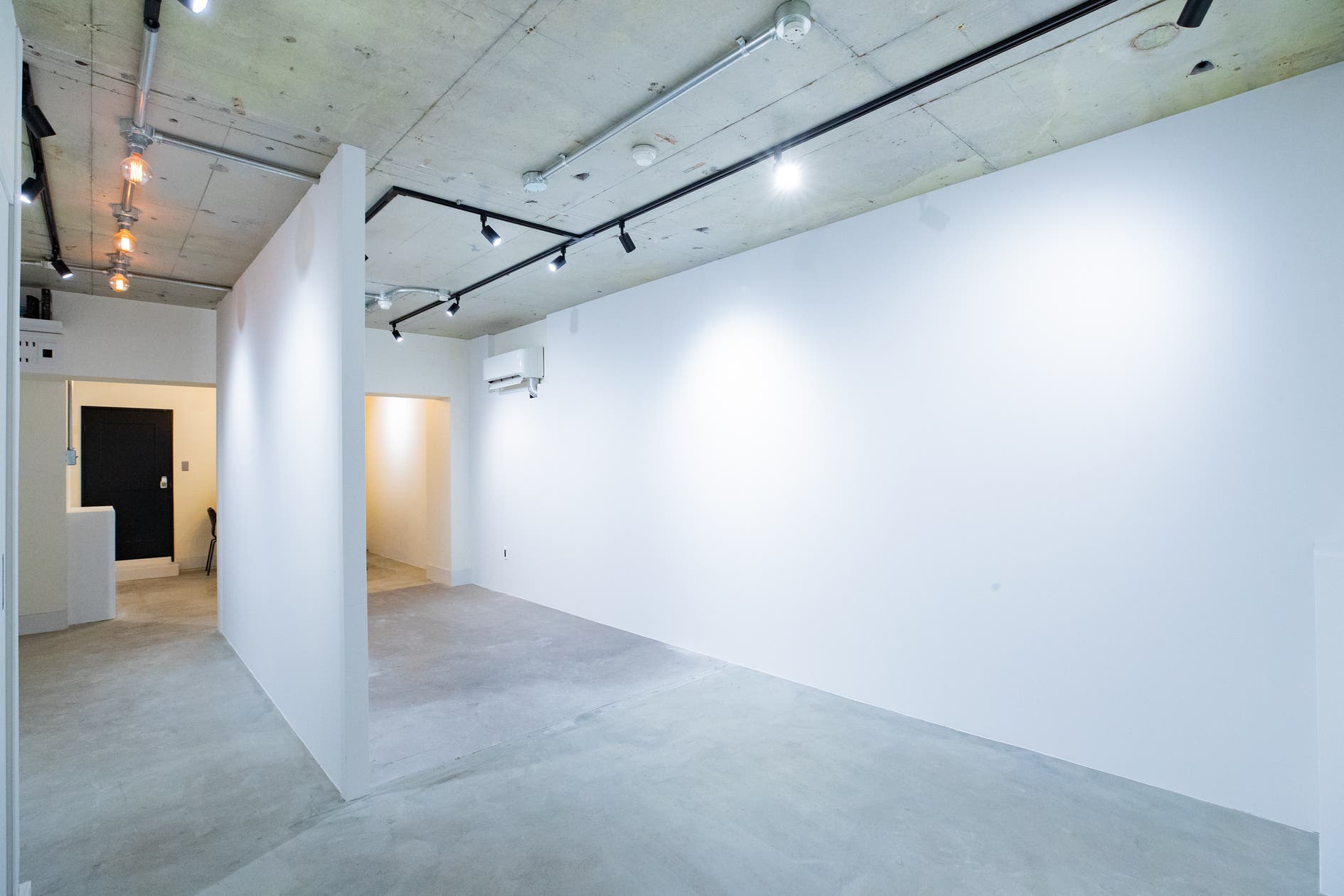 栄駅・矢場町駅チカ！｜個展・展示会・ポップアップ・セミナーにぴったりサイズなレンタルスペース！の写真5