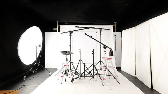 2026年3月新規オープン!! 心斎橋より20分で常備機材も豊富!! 昭和町駅最寄りの無地背景特化の写真スタジオの写真1