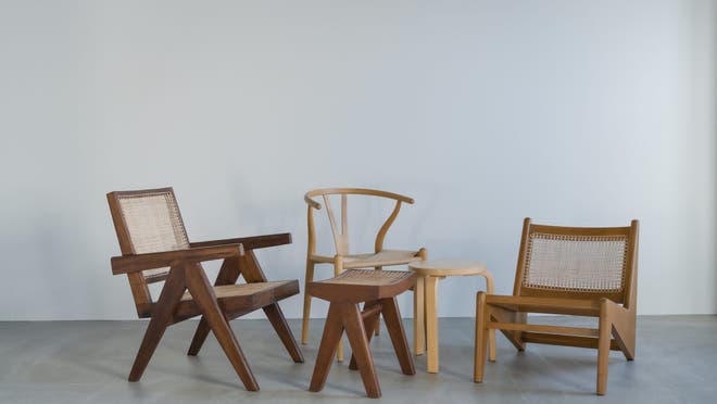 【堺筋本町】自然光溢れるレンタル撮影スタジオ、白モルタル壁、白コンクリート床・モルタル黒壁コンクリート黒床の黒ホリゾントの写真27