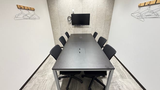 【浅草駅から徒歩1分】モニター・フリードリンク付き6名会議室(RoomB)の写真3