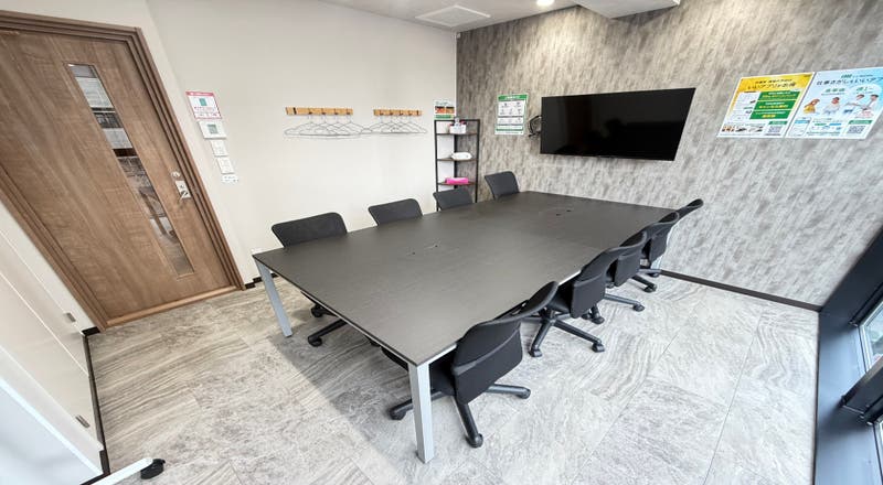 【浅草駅から徒歩1分】モニター・フリードリンク付き８名会議室（Room A）