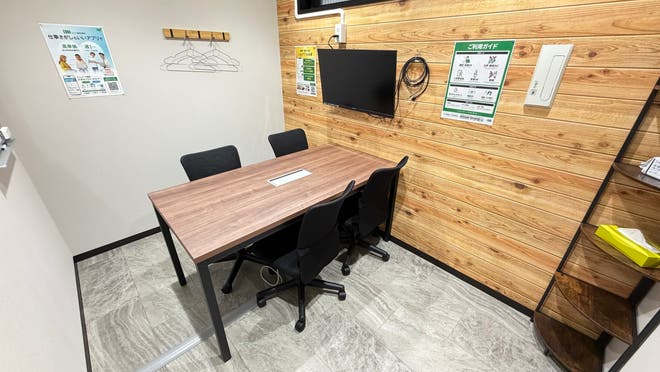 【浅草駅から徒歩1分】モニター・フリードリンク付き4名会議室(RoomD)の写真3
