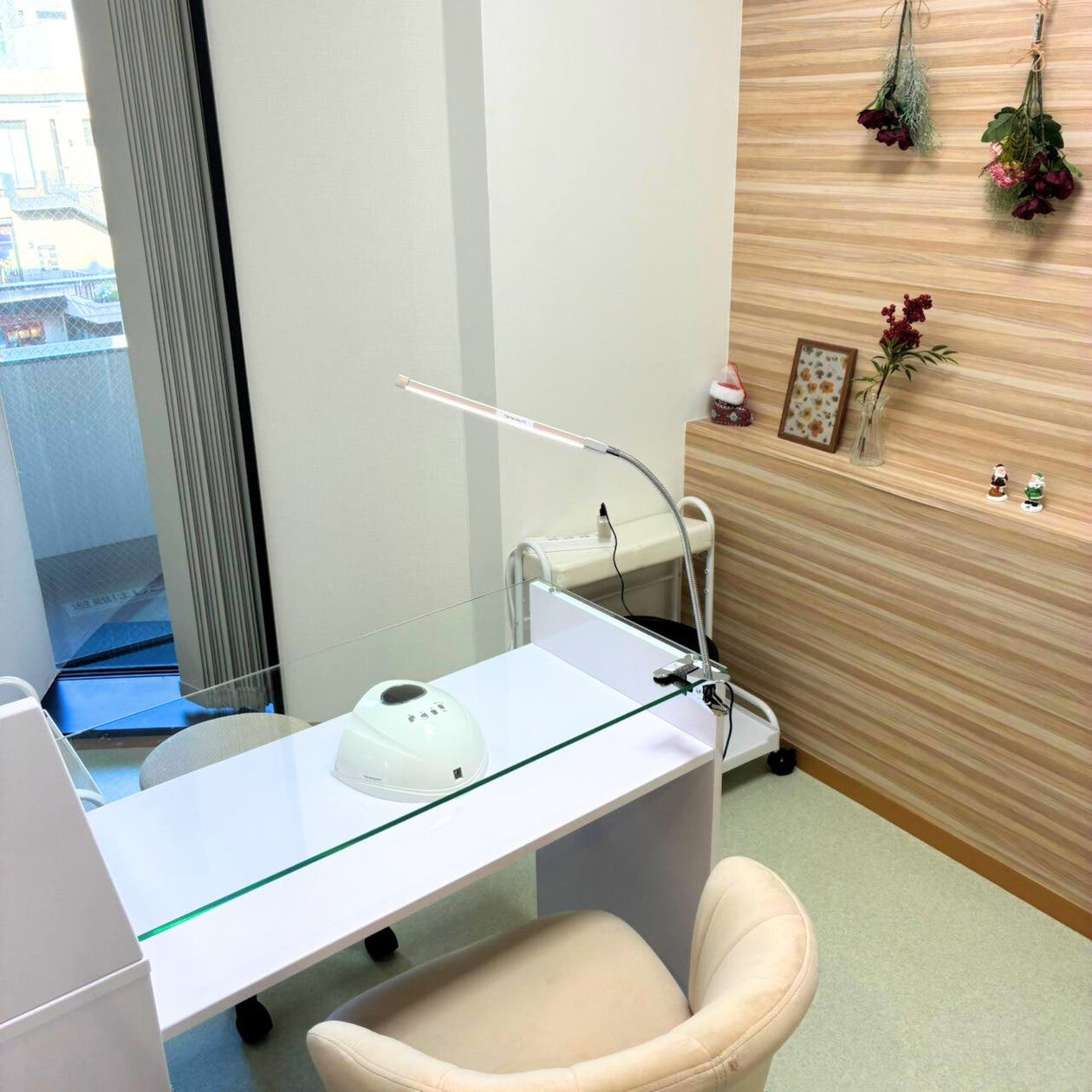 虎ノ門｜美容施術・ケアに、ネイル設備付きシェアサロンスペースの写真2