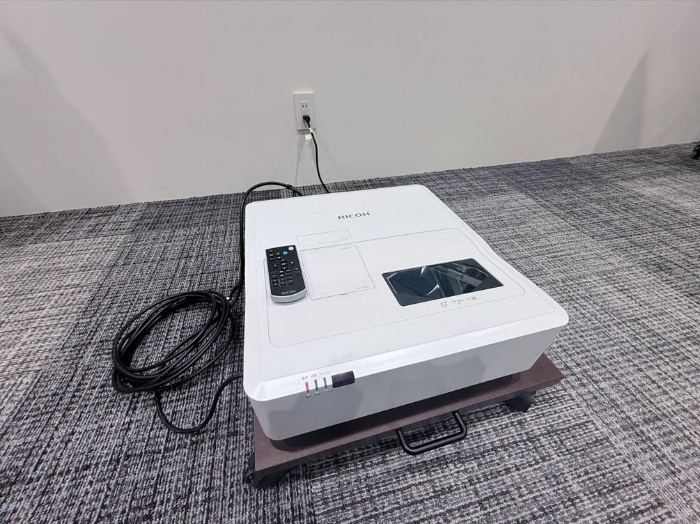 【新静岡駅徒歩1分】最大20名｜静かな地下空間｜講義・研修・会議向けの写真20