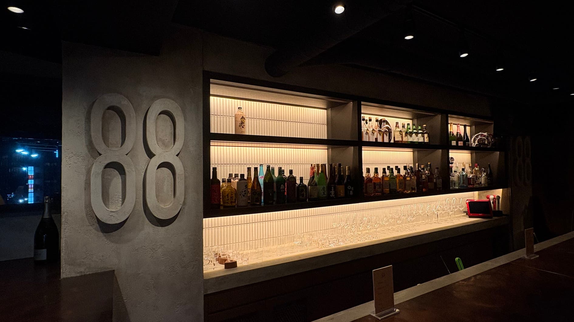 赤坂駅徒歩2分の隠れ家BAR貸切（カラオケ付き）の写真4