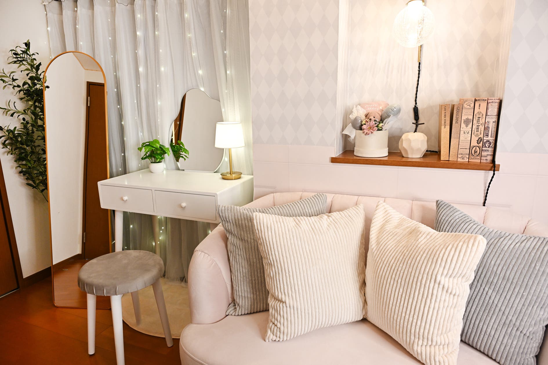 ✨大人かわいい世界観🤍ラグジュアリー女子会🍾 100㌅鑑賞会＆Switch🎮生誕祭にも🍰どこから撮っても写真映え📸の写真6