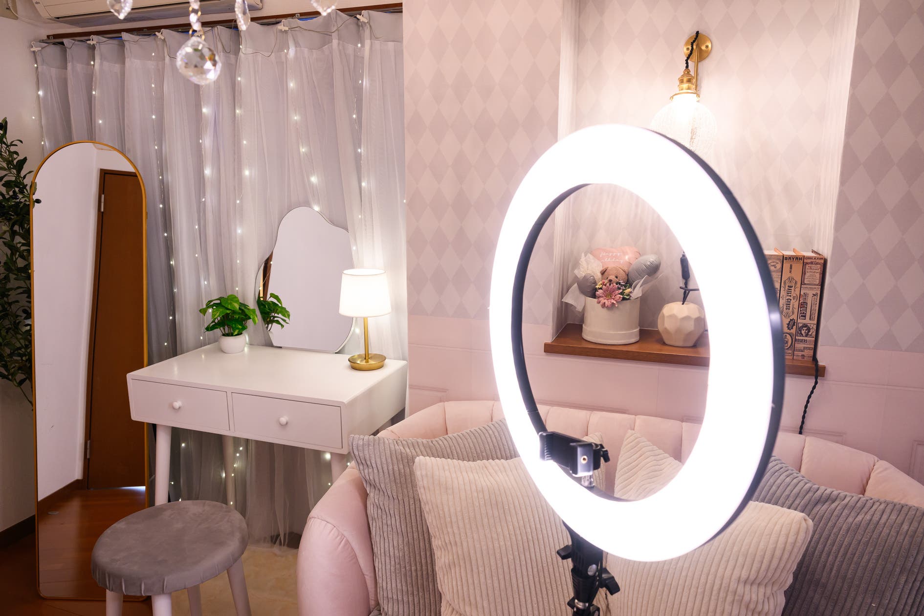 ✨大人かわいい世界観🤍ラグジュアリー女子会🍾 100㌅鑑賞会＆Switch🎮生誕祭にも🍰どこから撮っても写真映え📸の写真16