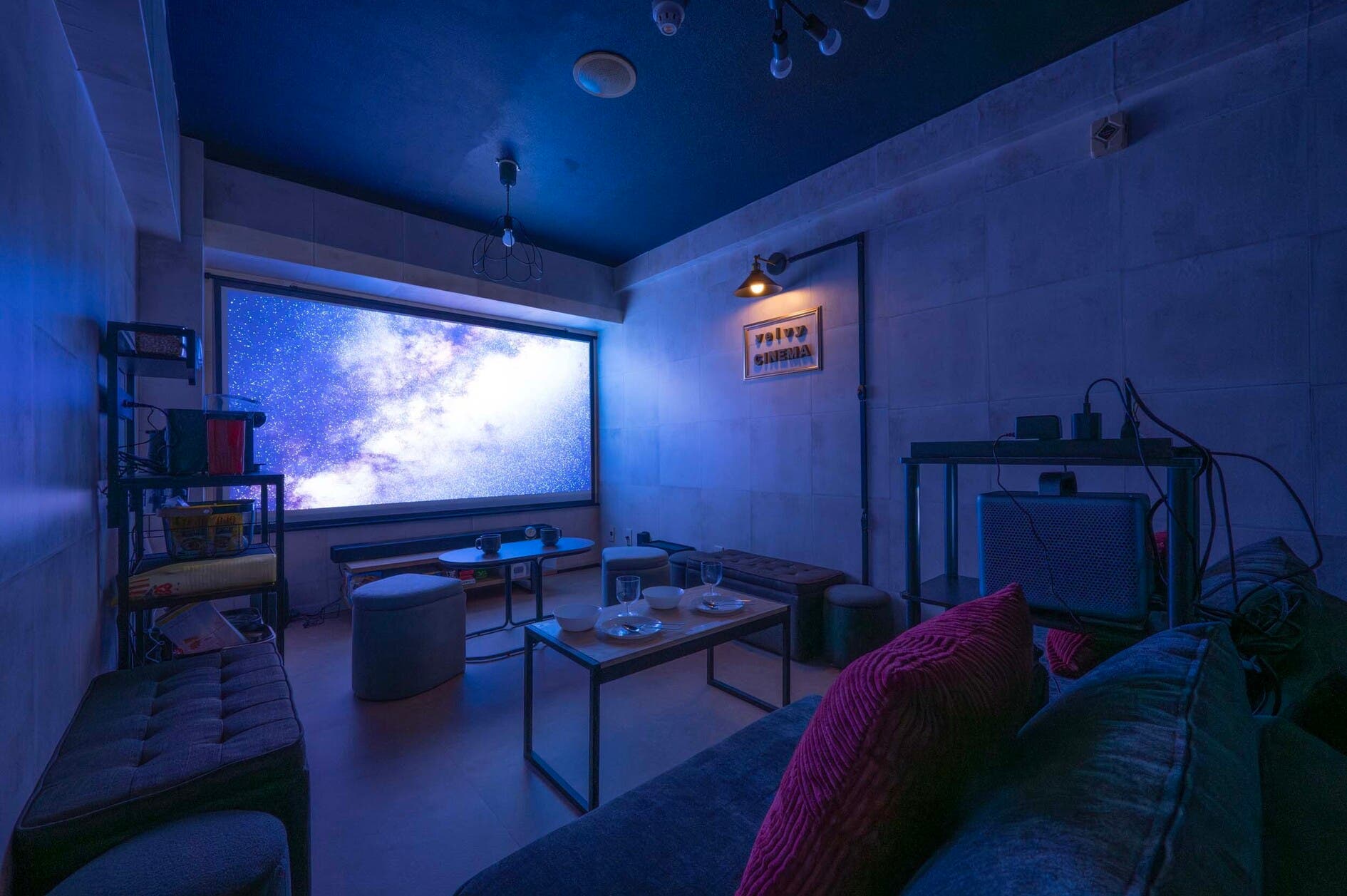 セレコレ🌳価格破壊💰最大13名🉐ｼｱﾀｰ✨ﾌﾟﾛｼﾞｪｸﾀ📽️映画🐈‍⬛デート💓ゲーム🎮女子会💗velvy池袋の写真1