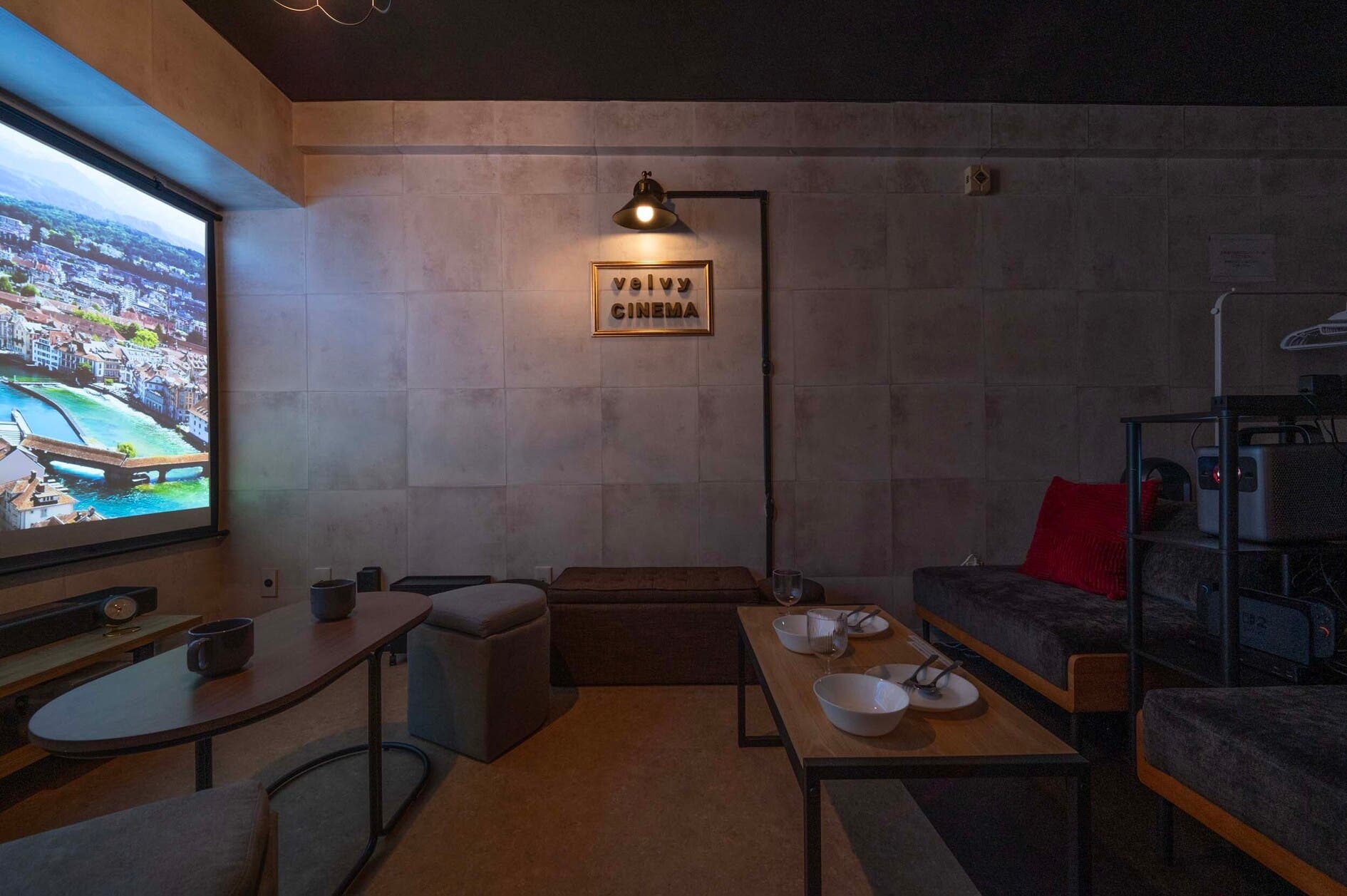 セレコレ🌳価格破壊💰最大13名🉐ｼｱﾀｰ✨ﾌﾟﾛｼﾞｪｸﾀ📽️映画🐈‍⬛デート💓ゲーム🎮女子会💗velvy池袋の写真2