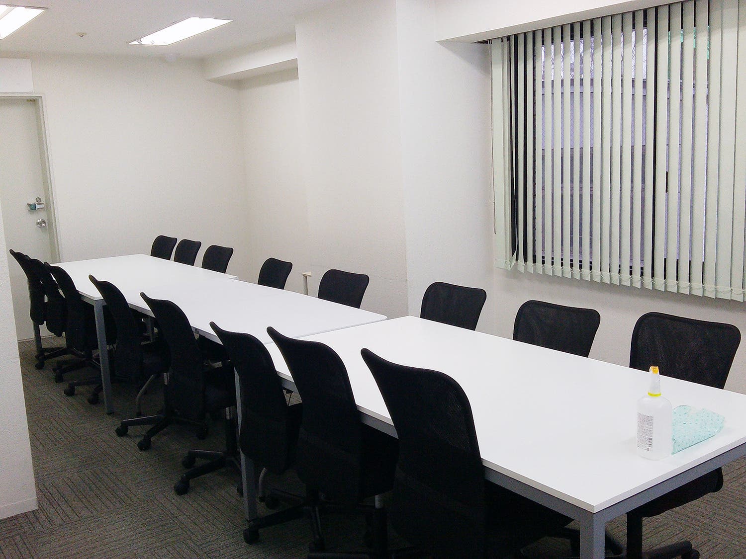 関内駅南口より徒歩1分の貸し会議室の写真1