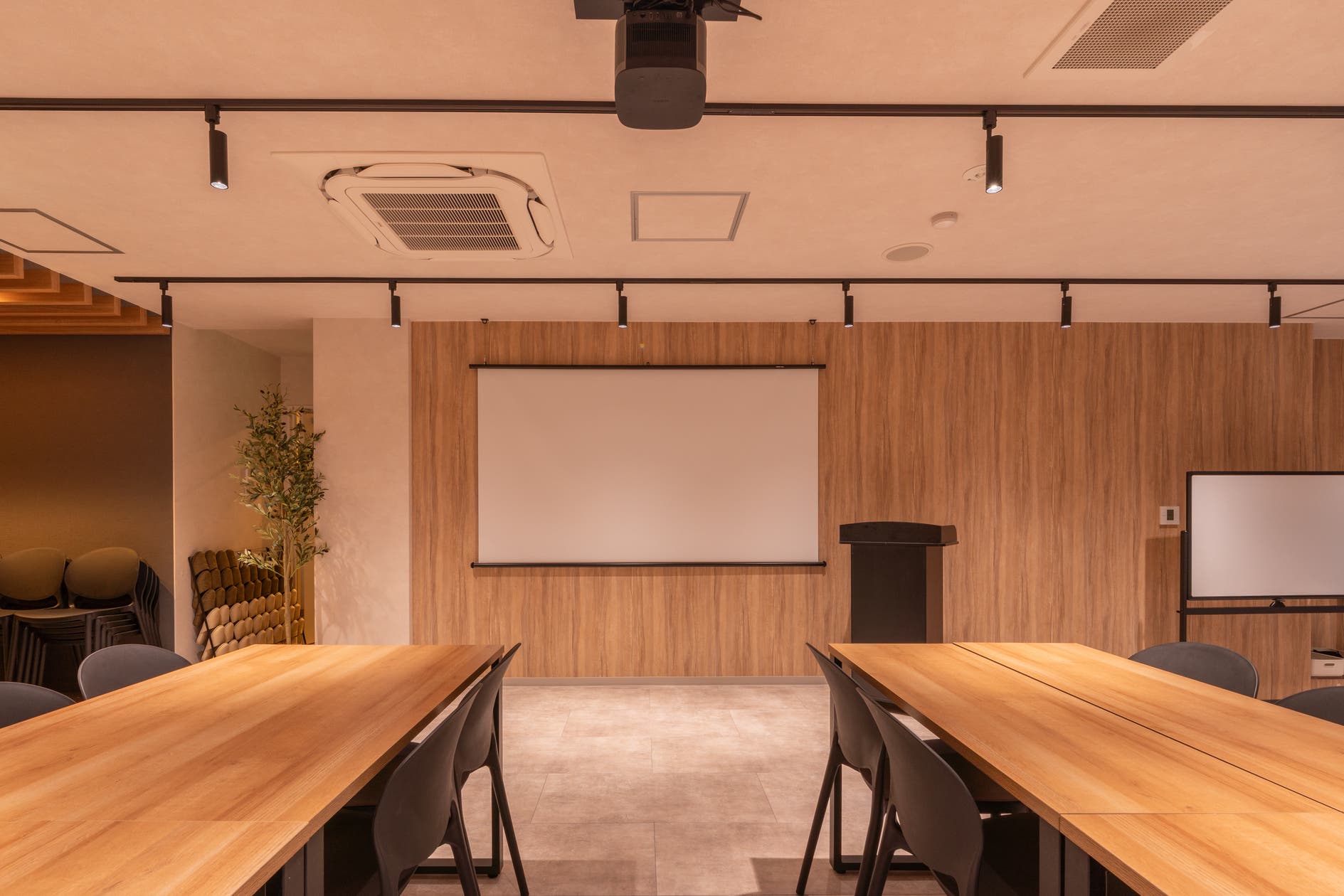 スペモ🏠キッチン🍳会議📝イベント🤩ボドゲ🎲パーティー🎉撮影🎥714_ASTIL LOUNGE 京都駅前の写真9