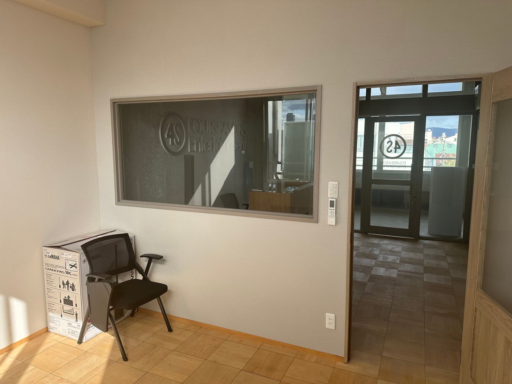 会議.ミーティングルーム(コリアタウン)の写真1