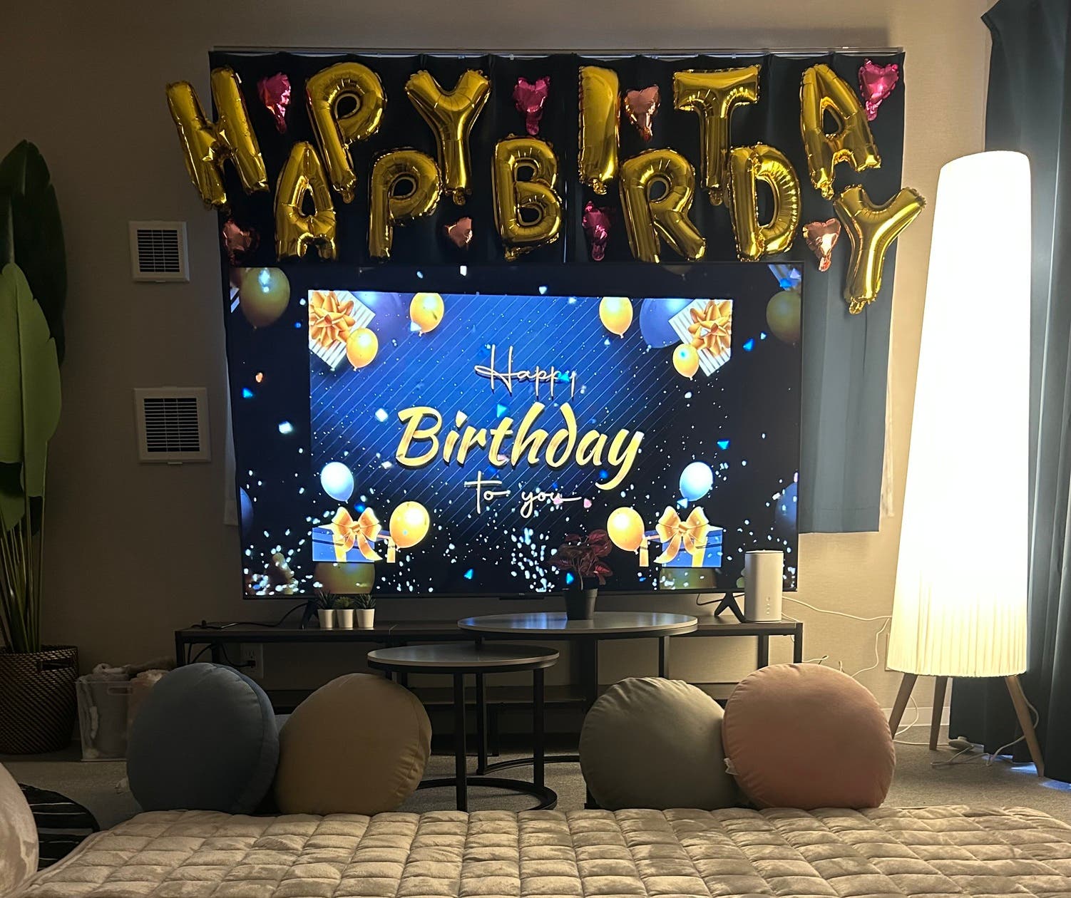 New✨西元町駅徒歩1分🚃大型テレビto広々ソファ/イマドキ風な部屋作り⏳映画鑑賞🎥/パーティ/女子会等に❤️‍🔥の写真1