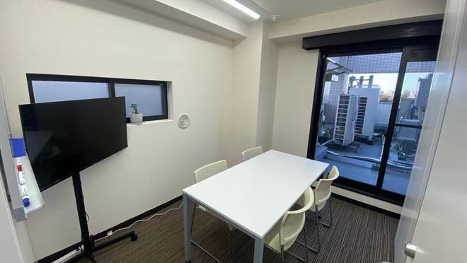 高田馬場駅「早稲田口」から徒歩1分の便利なレンタルスペースです。の写真1