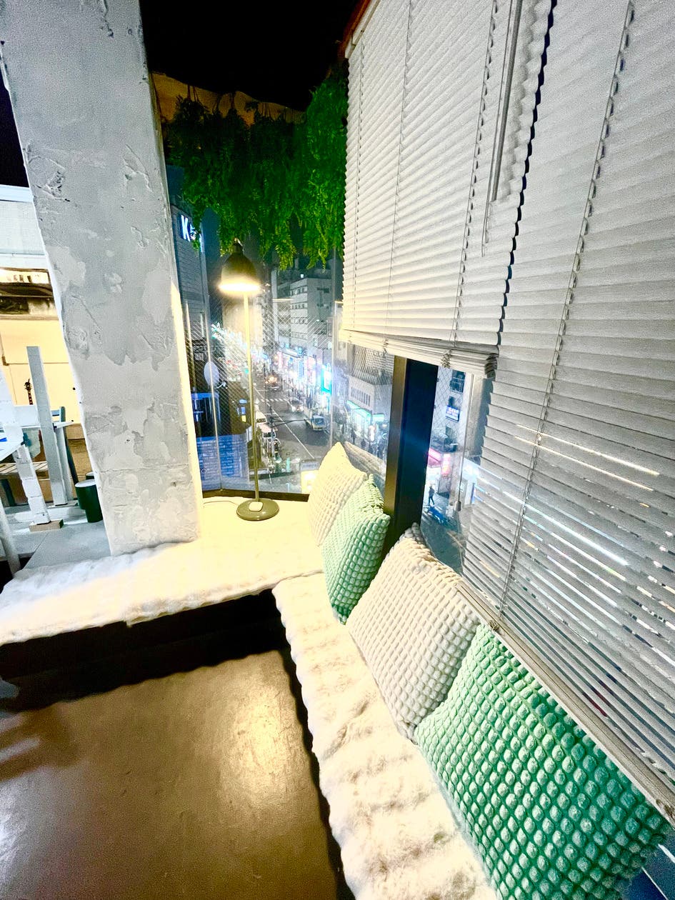 JR新大久保駅から徒歩2分のライブハウス/カフェイベントも可の写真5