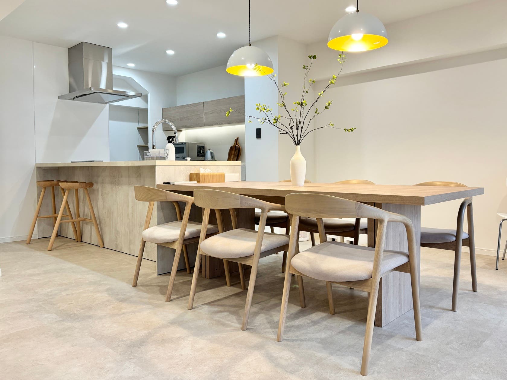 【大名・天神】赤坂駅から徒歩３分🏃‍♀️💨ゴミ捨て料金0！管理費0！立地◎ テレワーク、撮影などに最適！の写真1