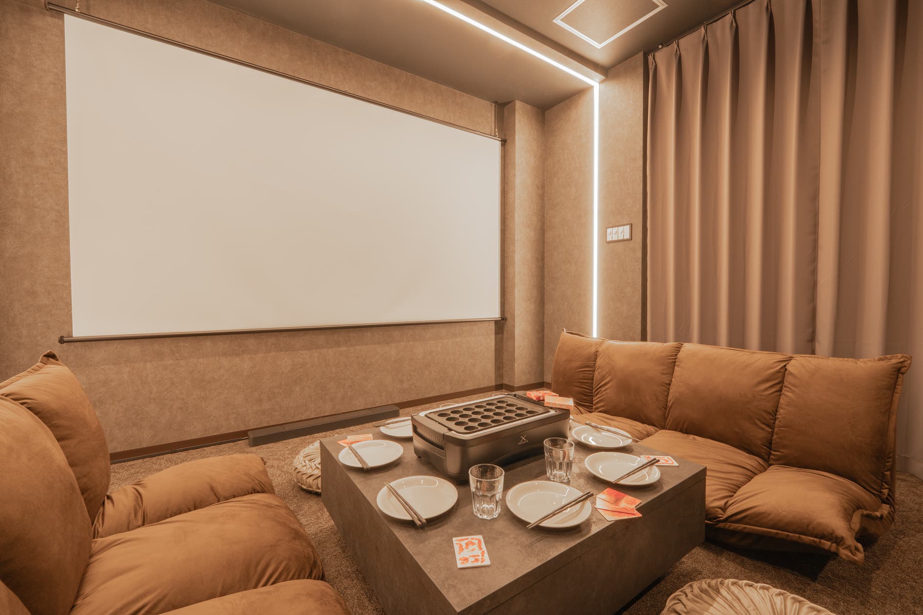 スペモ🎥京都駅徒歩2分🚶‍♀️プロジェクター🎞️デート💗映画鑑賞🍿ゲーム🎮715_ASTIL CINEMA 京都駅前の写真5