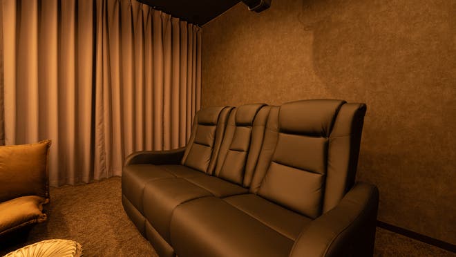 スペモ🎥京都駅徒歩2分🚶♀️プロジェクター🎞️デート💗映画鑑賞🍿ゲーム🎮715_ASTIL CINEMA 京都駅前の写真8