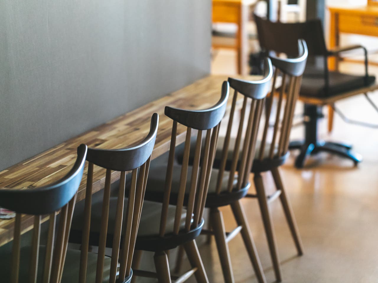 金山駅徒歩15分。イオンモール熱田の隣のビル2Fの写真6