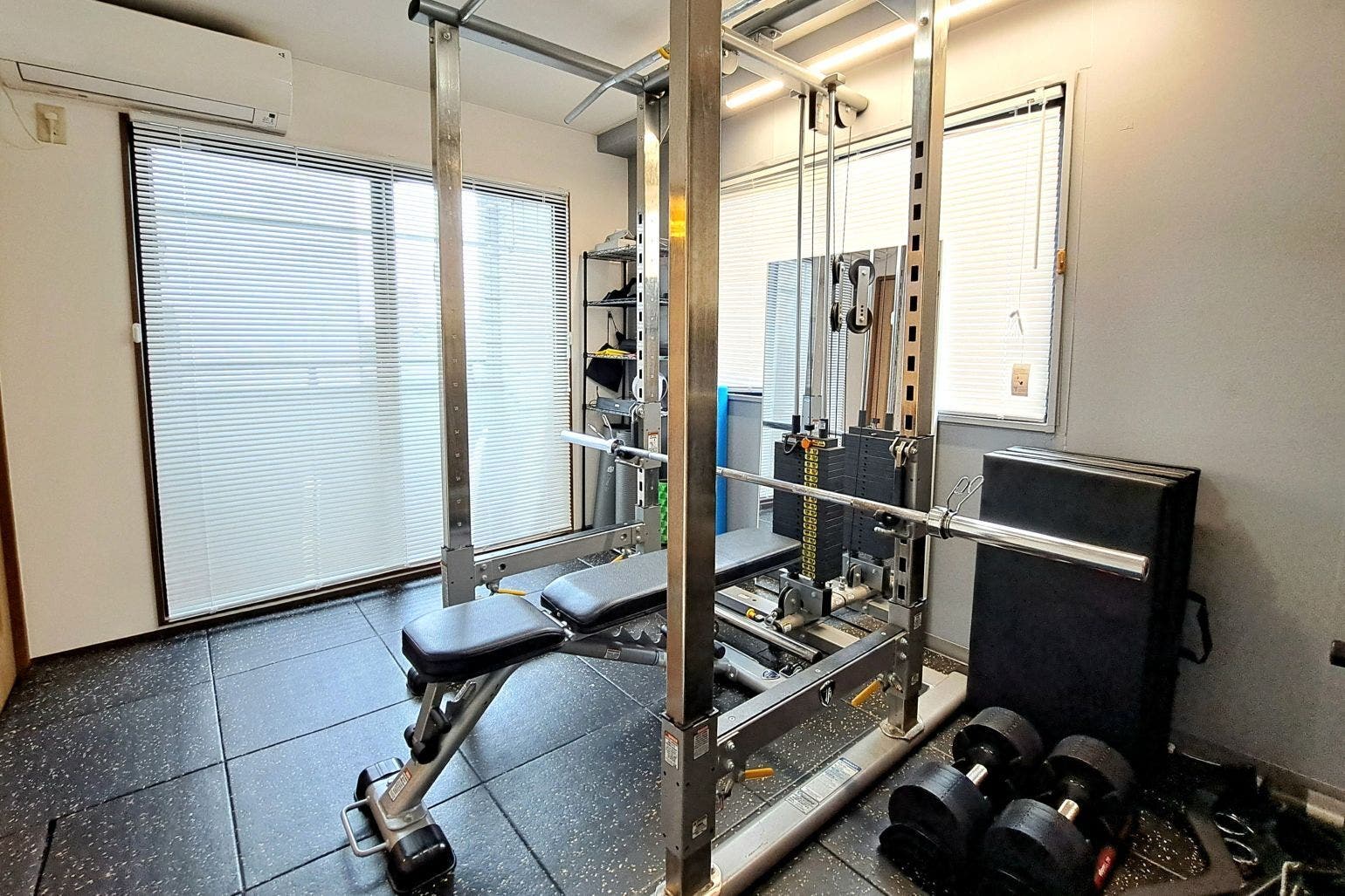 北千住駅徒歩6分/本格ジムとゆったりサロンを堪能できるプライベート空間/気兼ねなく使える隠れ家スポットの写真3