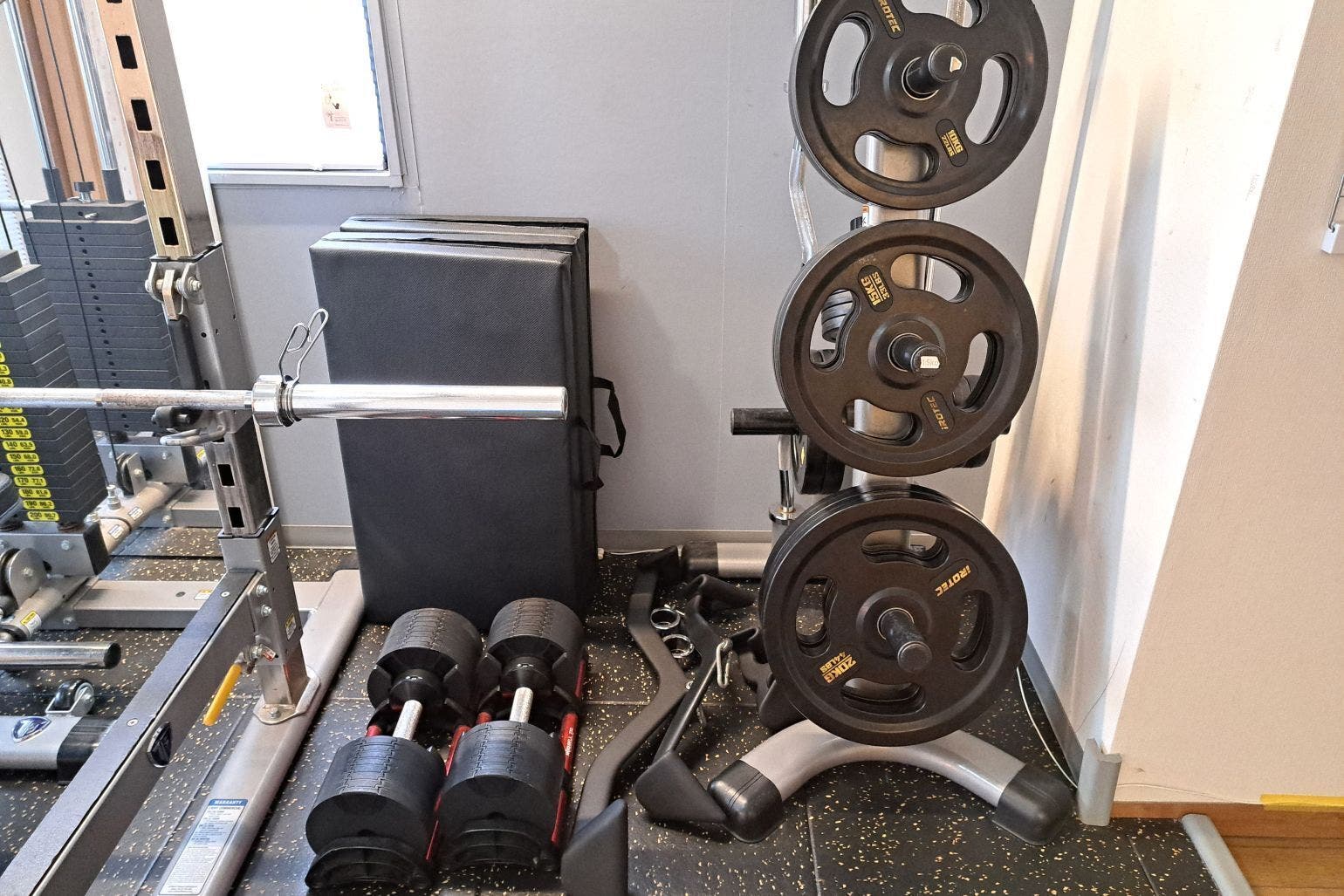 北千住駅徒歩6分/本格ジムとゆったりサロンを堪能できるプライベート空間/気兼ねなく使える隠れ家スポットの写真8