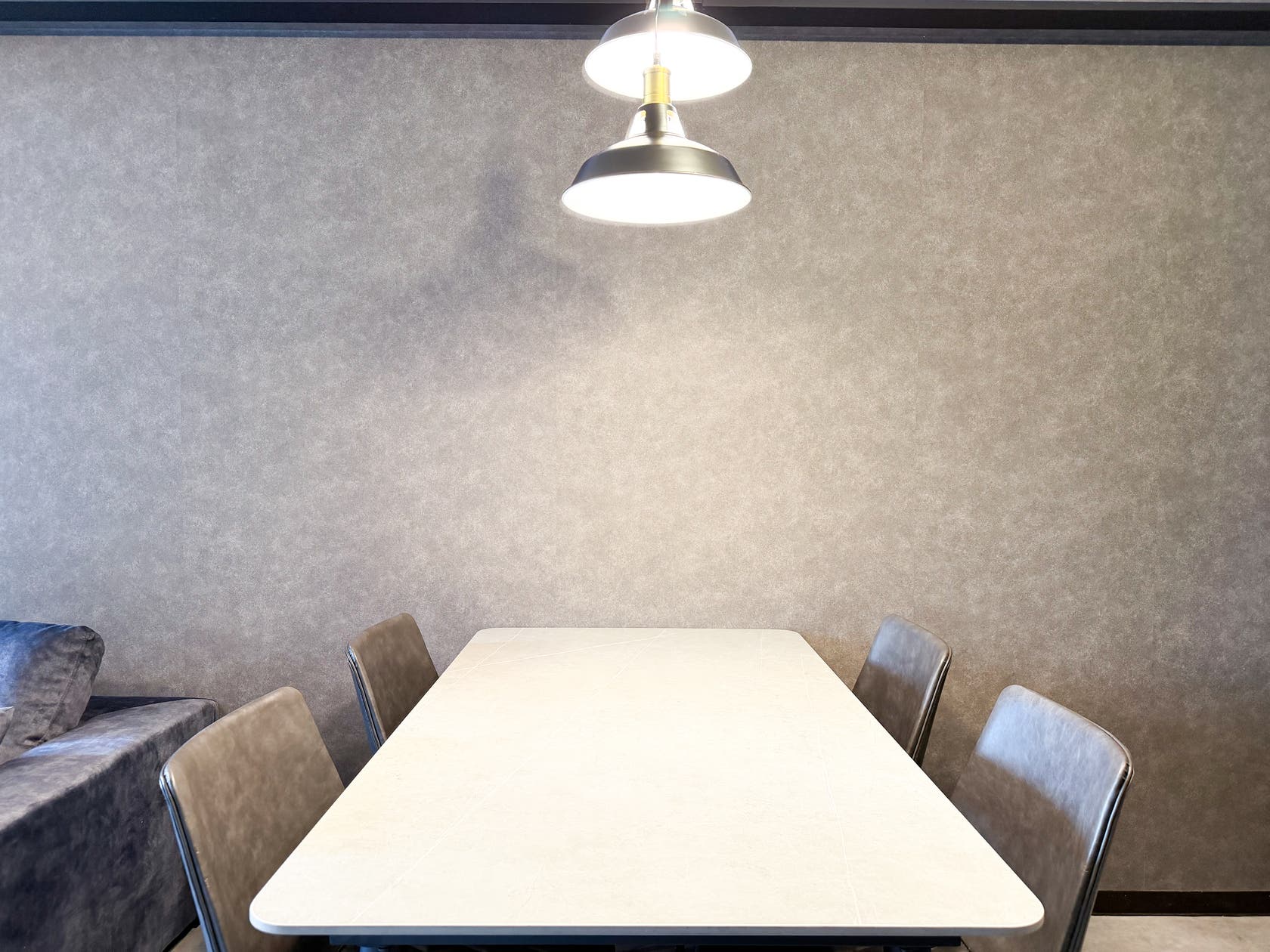 2月リニューアルOPEN✨池袋駅５分｜大型スクリーン｜24h｜DVDプレーヤー｜最大10名｜おうちシアター_404の写真1