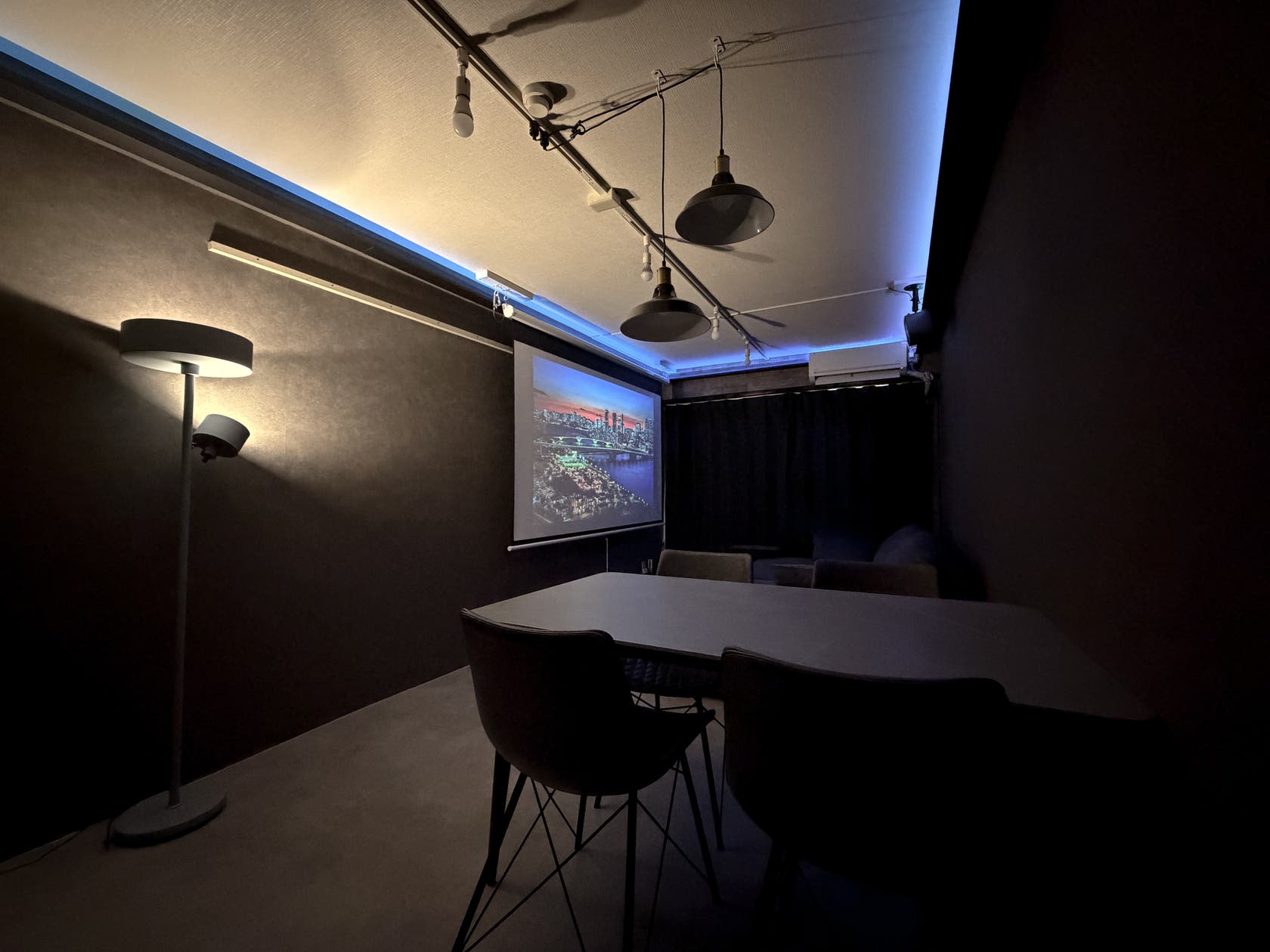 2月リニューアルOPEN✨池袋駅５分｜大型スクリーン｜24h｜DVDプレーヤー｜最大10名｜おうちシアター_404の写真17