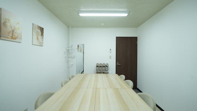 【関内駅徒歩1分】24時間利用可能!テレビ、高速WiFi、ホワイトボード完備☆会議/打合せ/オンライン/ボドゲに最適の写真7