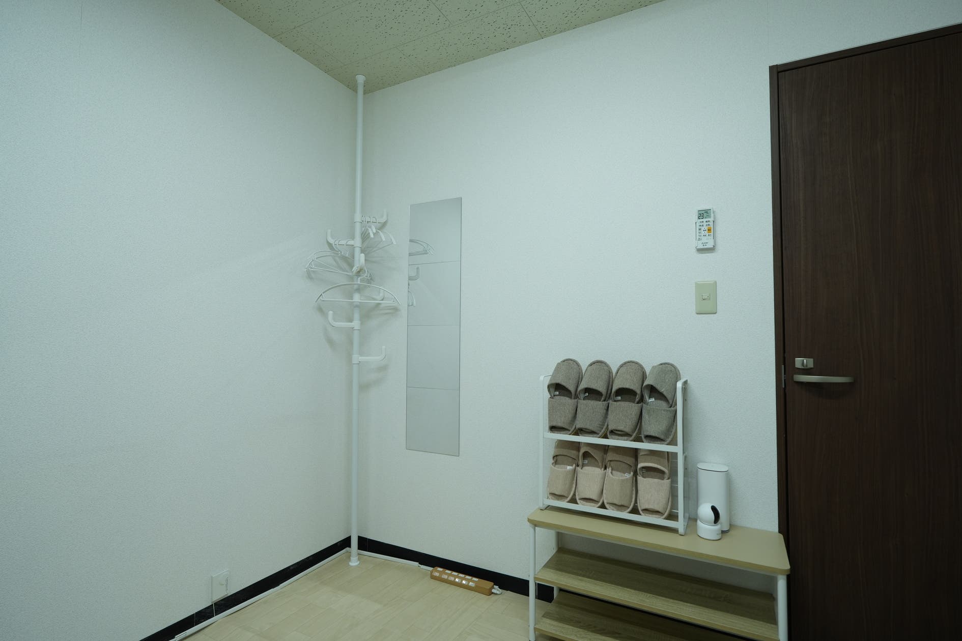 【関内駅徒歩1分】24時間利用可能！テレビ、高速WiFi、ホワイトボード完備☆会議/打合せ/オンライン/ボドゲに最適の写真10