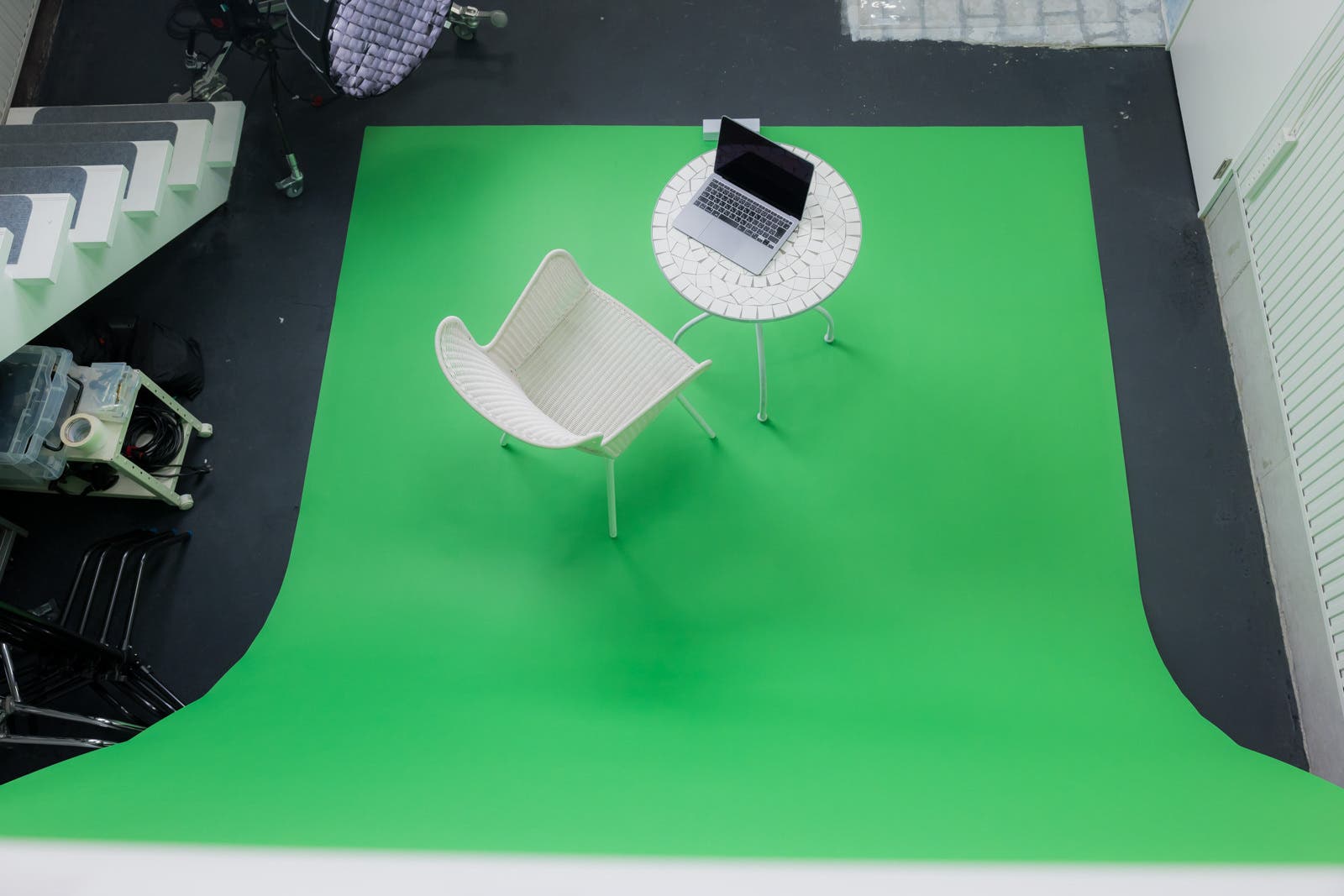 スタジオマド小岩　1棟レンタルプラン　合計床面積約160平米　自然光たっぷり2階ハウススタジオ 1階シューティングスタジオの写真4