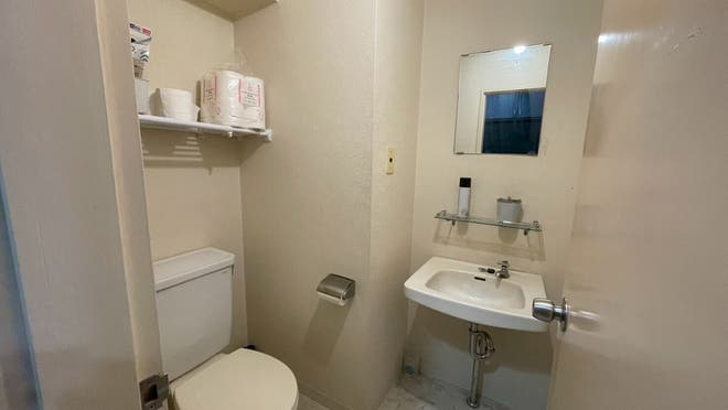 渋谷・道玄坂|最大8名|24h|夜間〜早朝の利用可|ホムパ/ボドゲ/映画・スポーツ鑑賞/会議・テレワーク|近くにコンビニ&ドンキの写真12