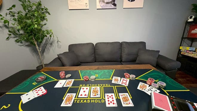 渋谷・道玄坂|最大8名|24h|夜間〜早朝の利用可|ホムパ/ボドゲ/映画・スポーツ鑑賞/会議・テレワーク|近くにコンビニ&ドンキの写真3