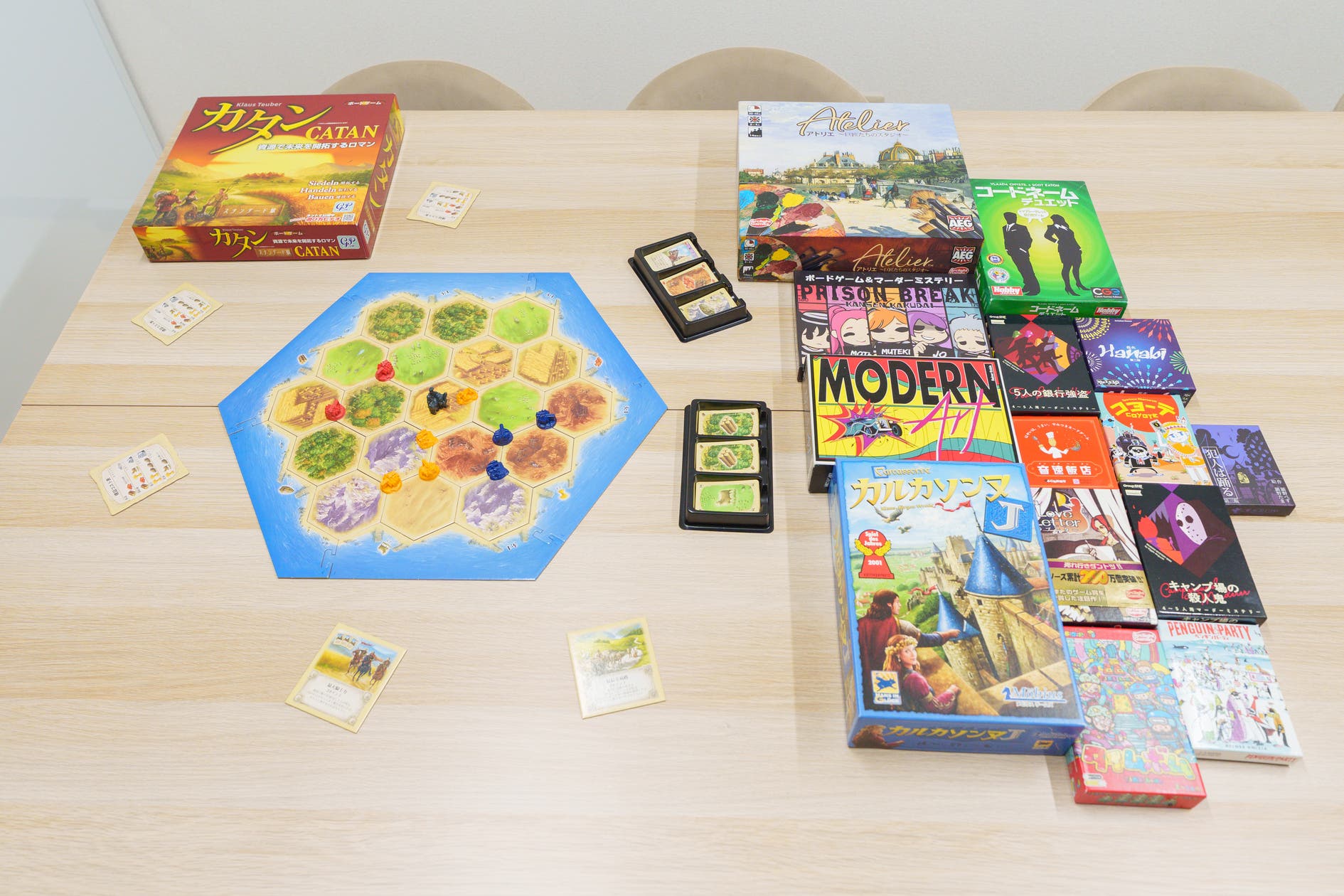 【関内駅徒歩1分】24時間利用可能！テレビ、高速WiFi、ホワイトボード完備☆会議/打合せ/オンライン/ボドゲに最適の写真3