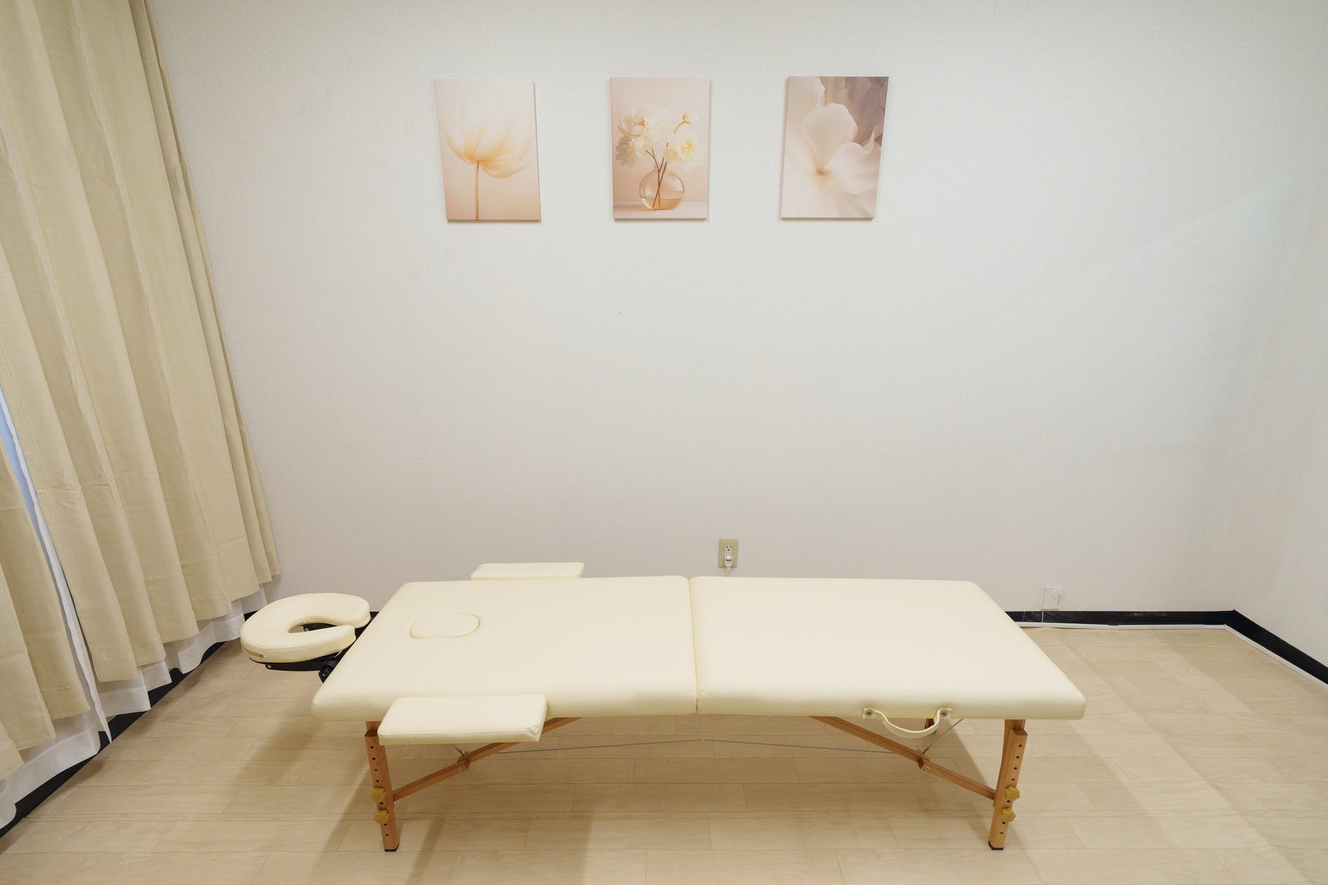 【関内駅徒歩1分】24時間利用可能！テレビ、高速WiFi、ホワイトボード完備☆会議/打合せ/オンライン/ボドゲに最適の写真8