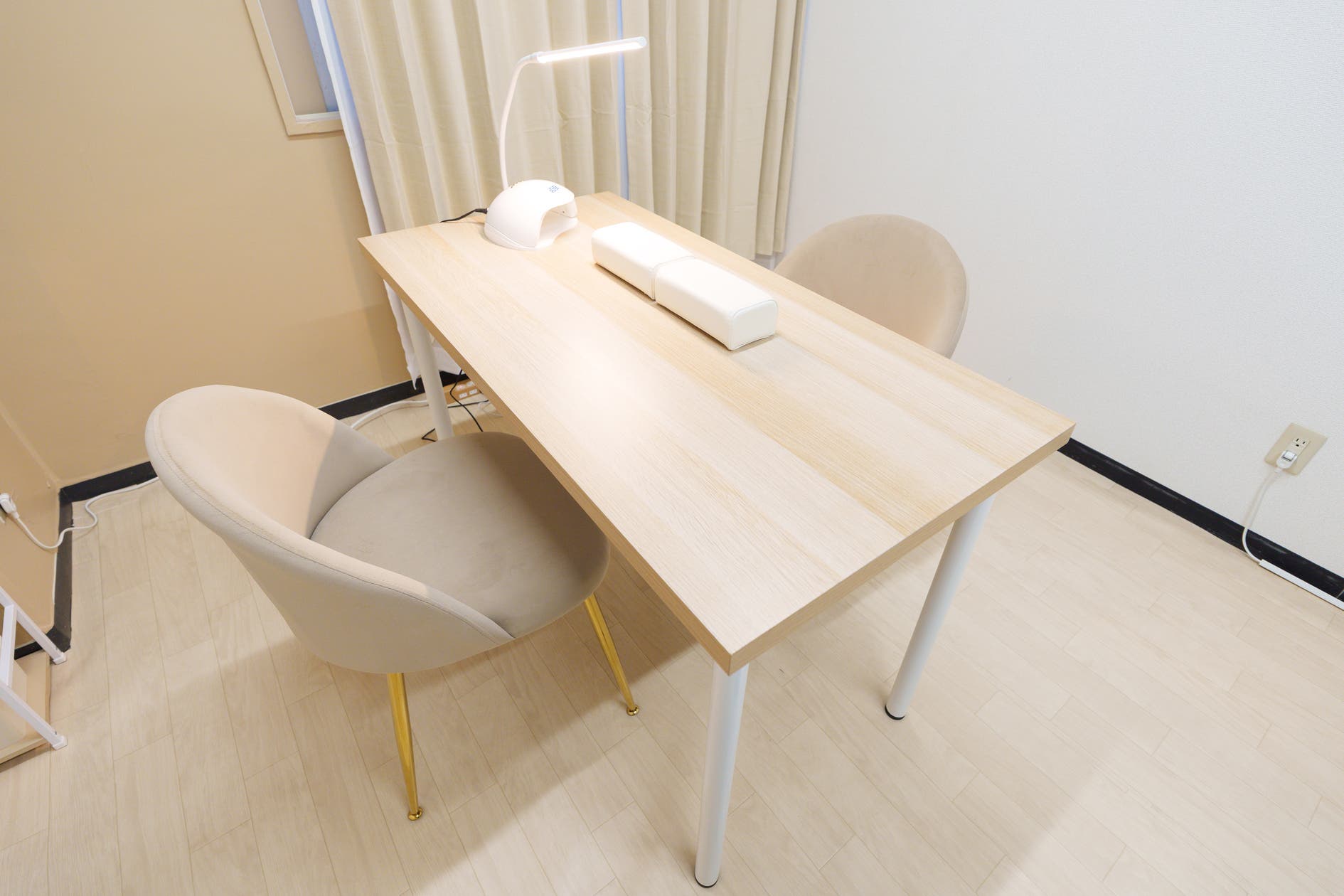 【関内駅徒歩1分】24時間利用可能！テレビ、高速WiFi、ホワイトボード完備☆会議/打合せ/オンライン/ボドゲに最適の写真7